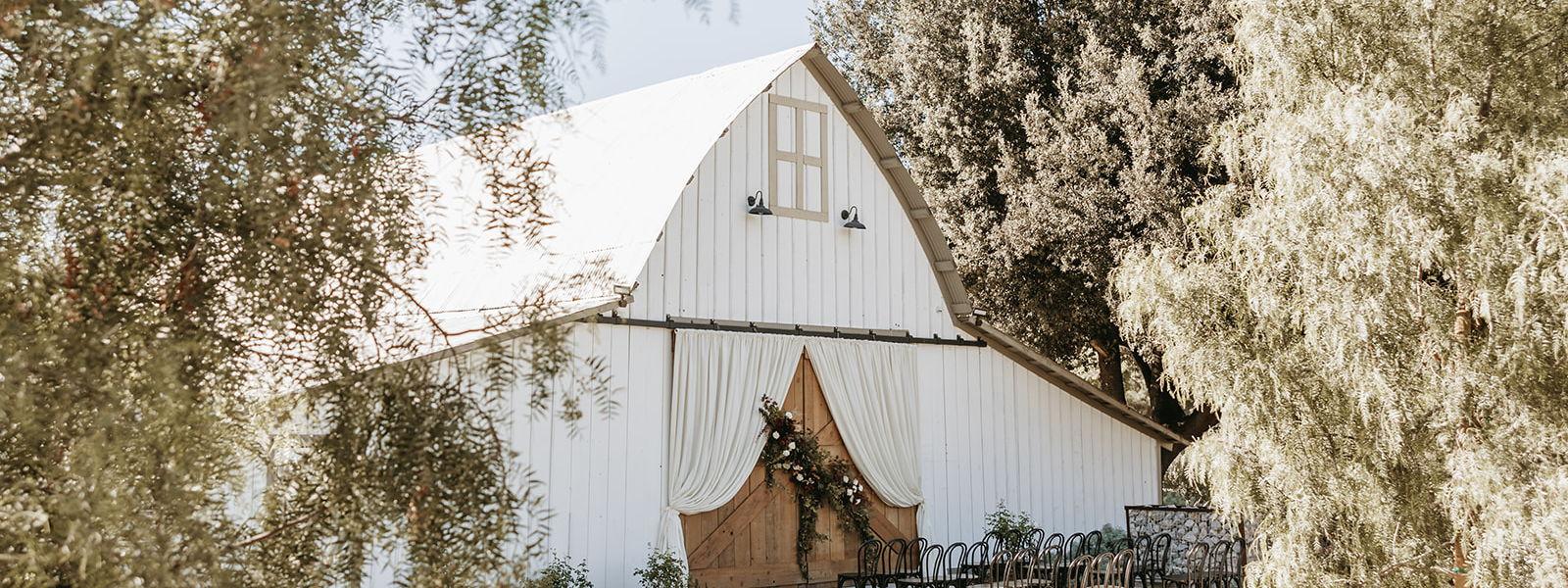 Tar Creek Ranch | Wedding Venues | Cost, Reviews & Photos | Zola