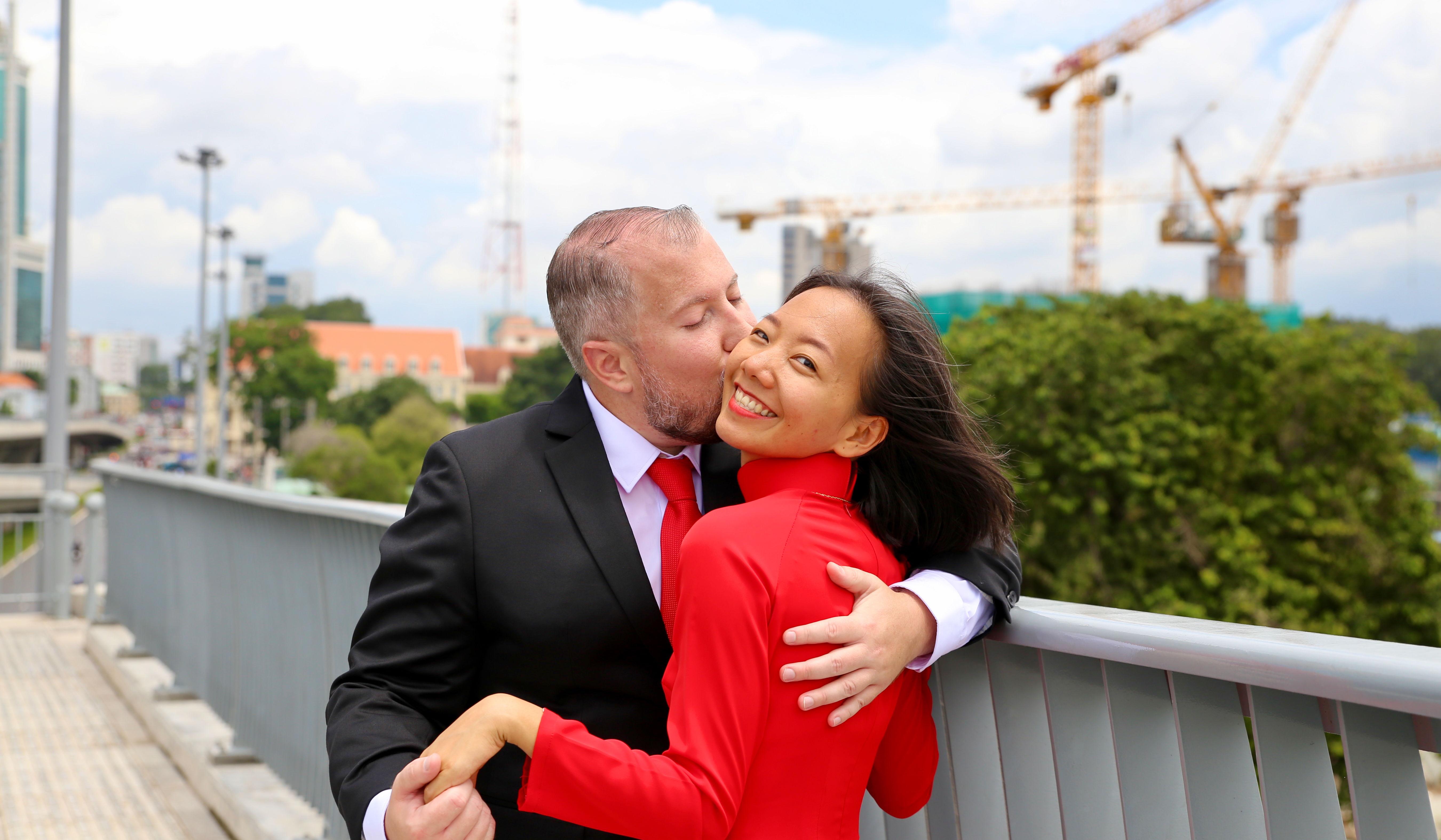 Nick Huggins and Le Thi Hoang Anh's Wedding Website