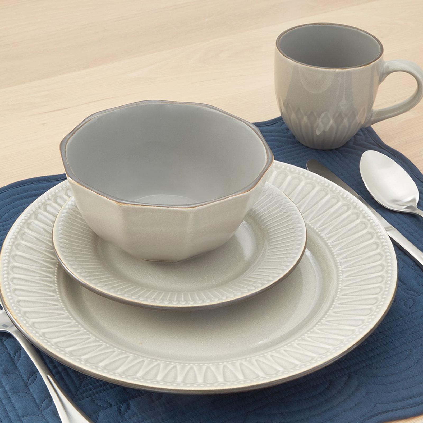 BAUM, Wren 16-Piece Dinnerware Set, Service for 4 | Zola