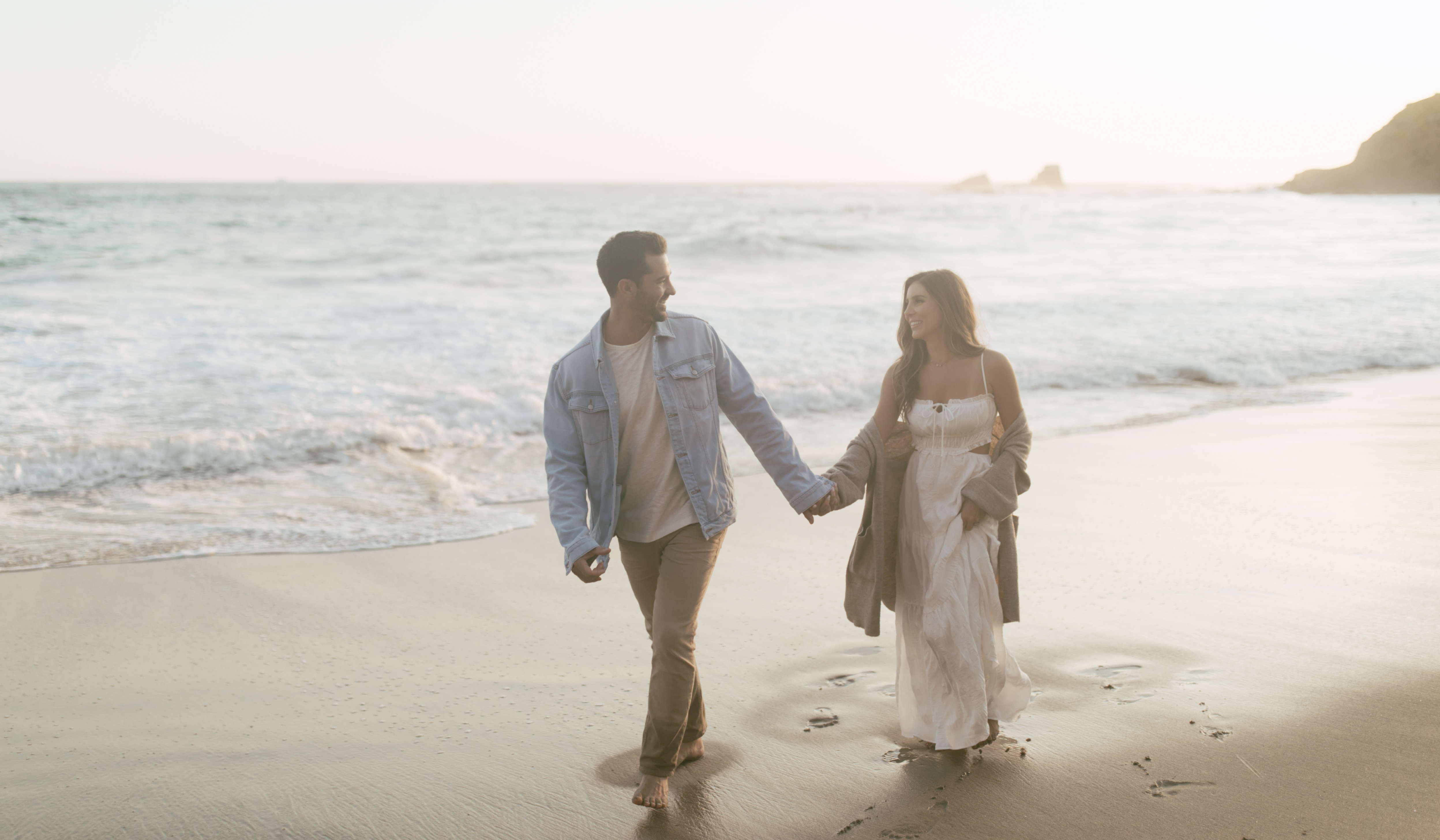 TAYLOR BOOTS and DAVID LYONS' Wedding Website