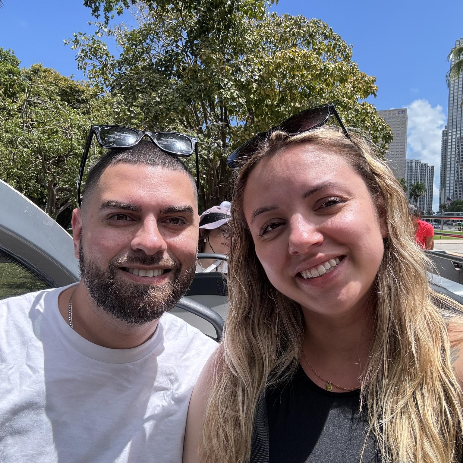 Sharon Pyzik and Adrian Hernandez's Wedding Website