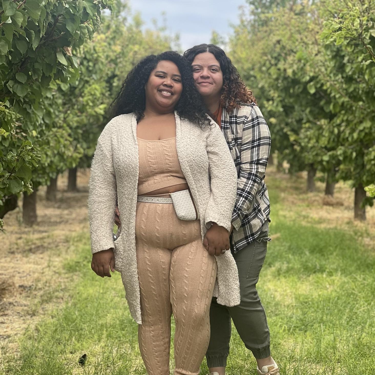 Fualili Estavan and Mireya Roman's Wedding Website