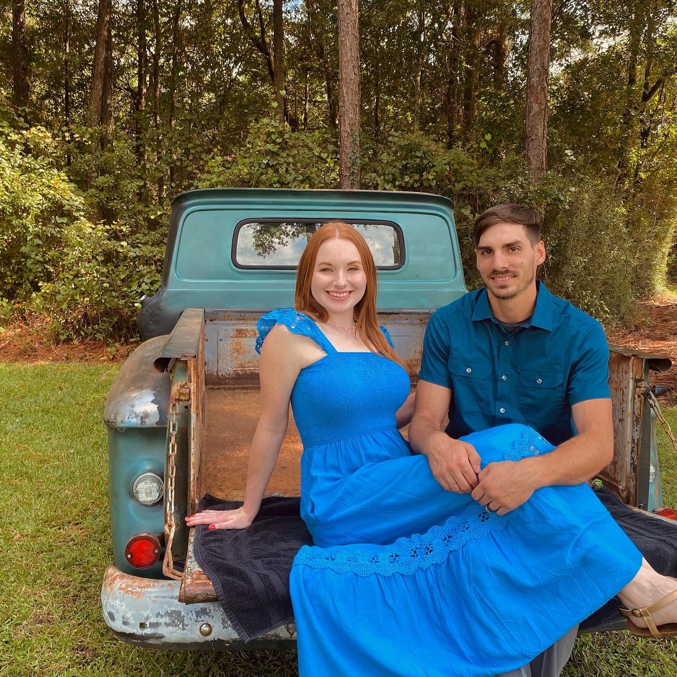 Taylor McNeal and Devon Courtney's Wedding Website