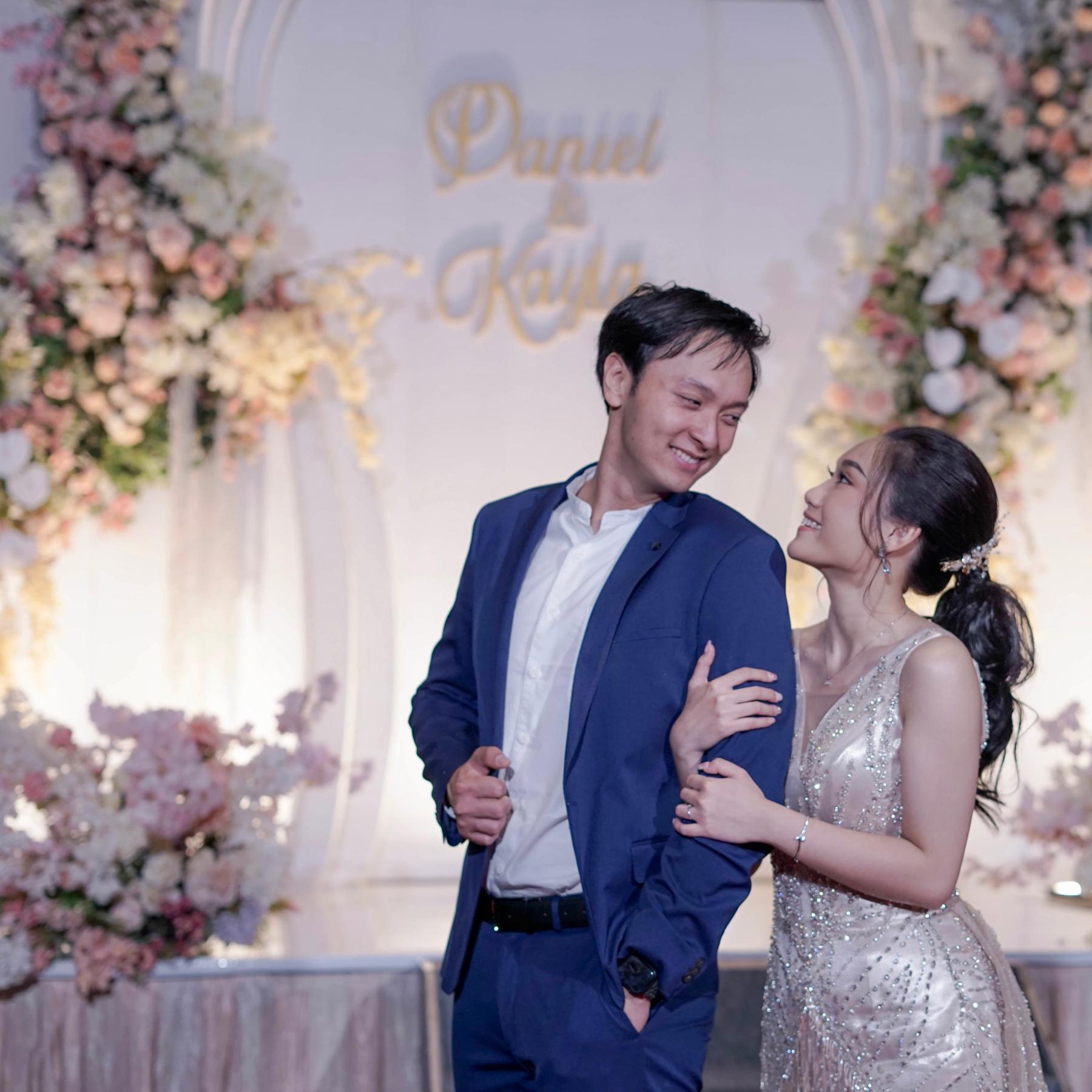 Daniel Azarya and Kayla Mok's Wedding Registry on Zola