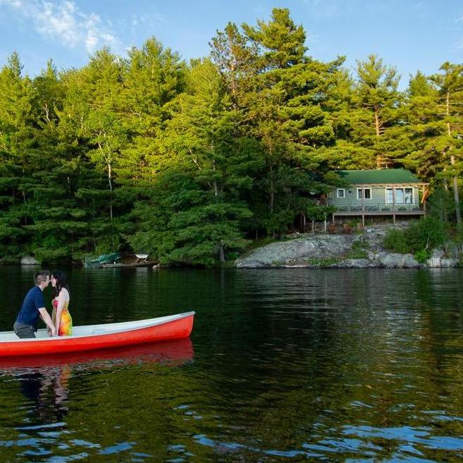 Luke Barrie and Laura Menzies' Wedding Website