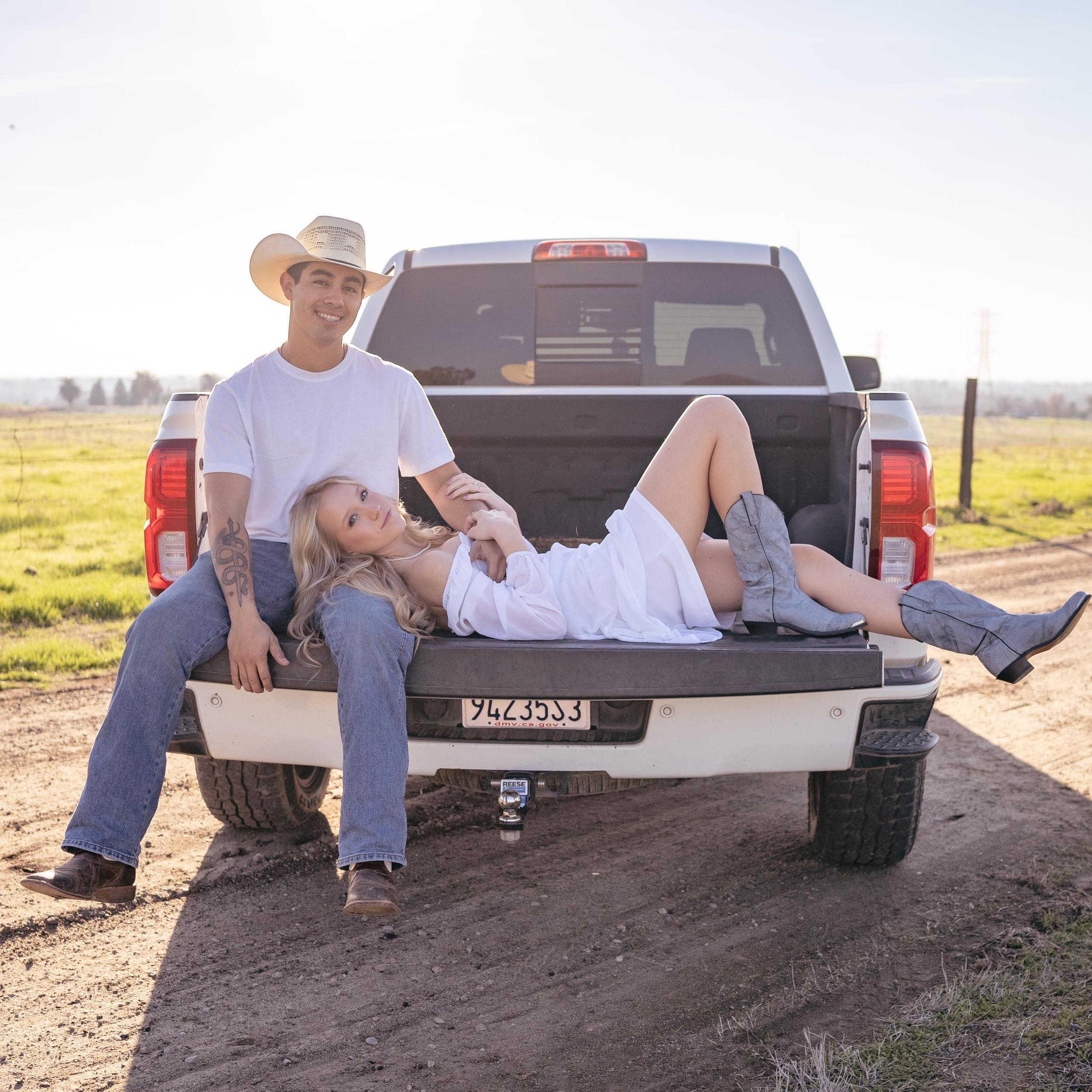 Tyler Collins and Heidi Kimzey's Wedding Website