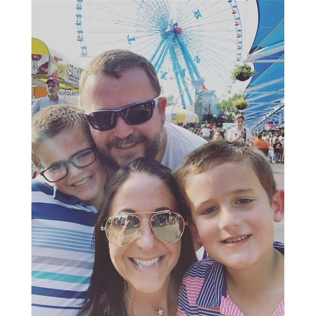 Robyn Wilson and Brandon Proctor's Wedding Website