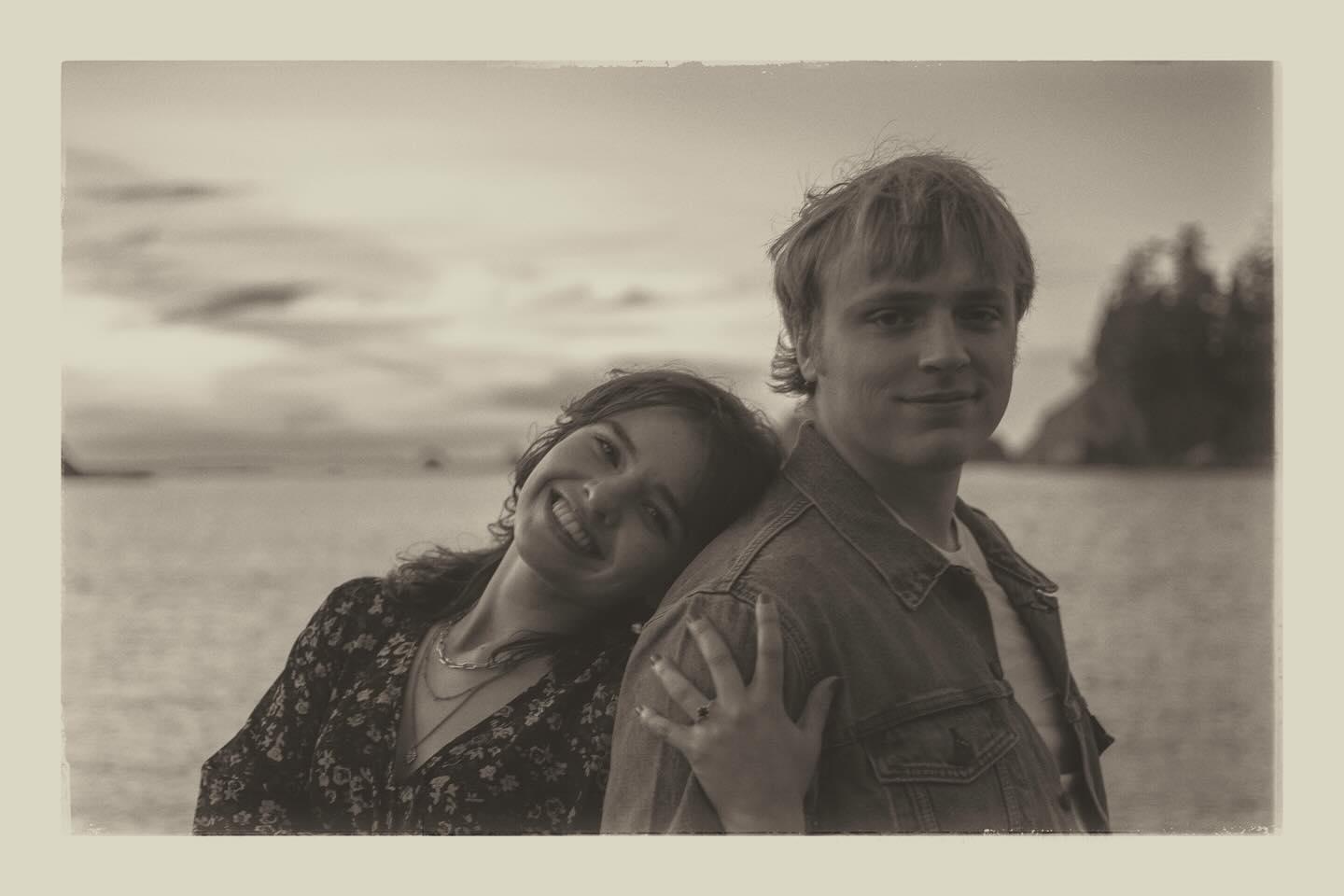 Johanna Davis and Thomas Isenhart's Wedding Website