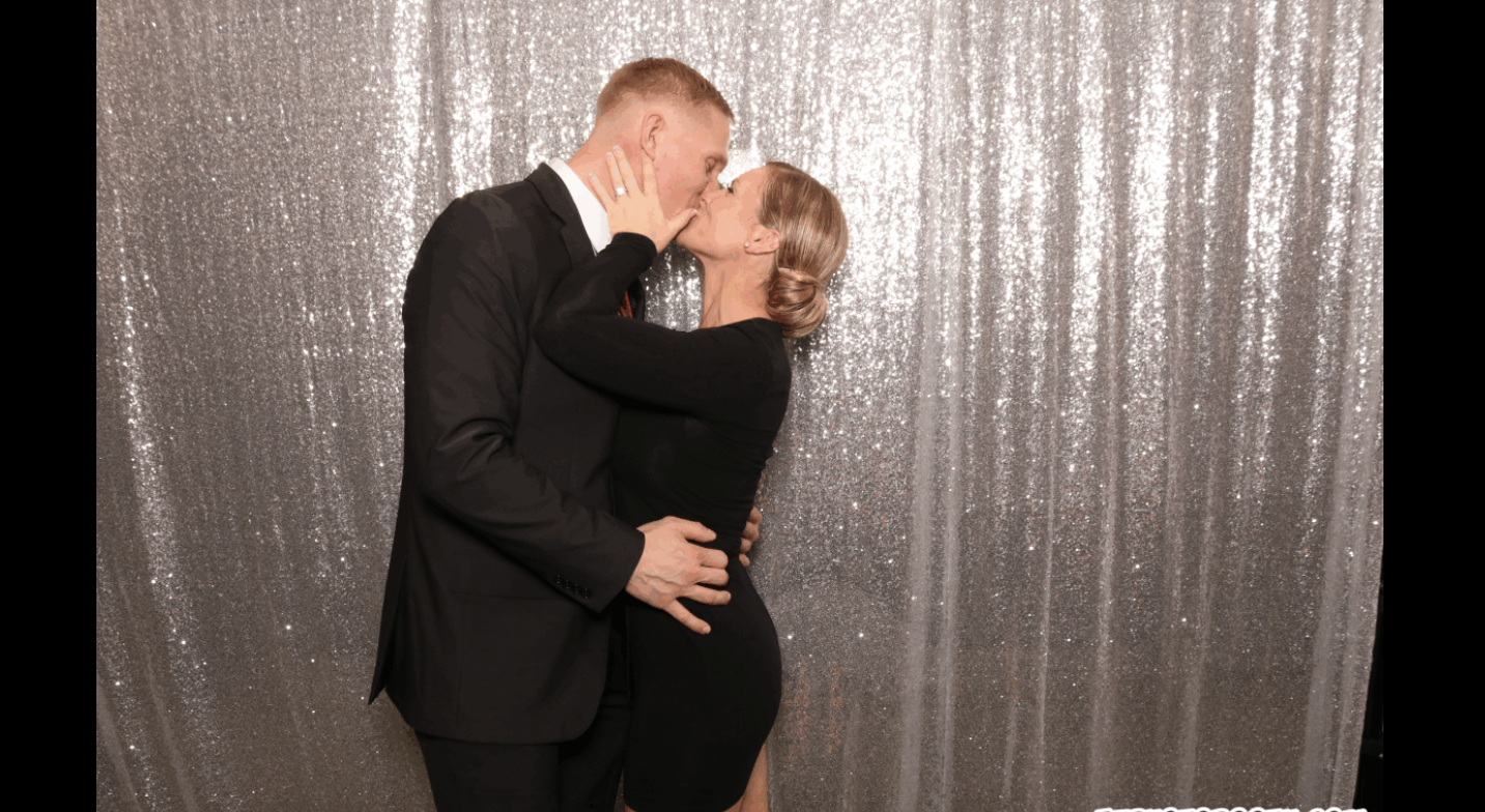 Lindsey Sine and Chase Wandel's Wedding Website