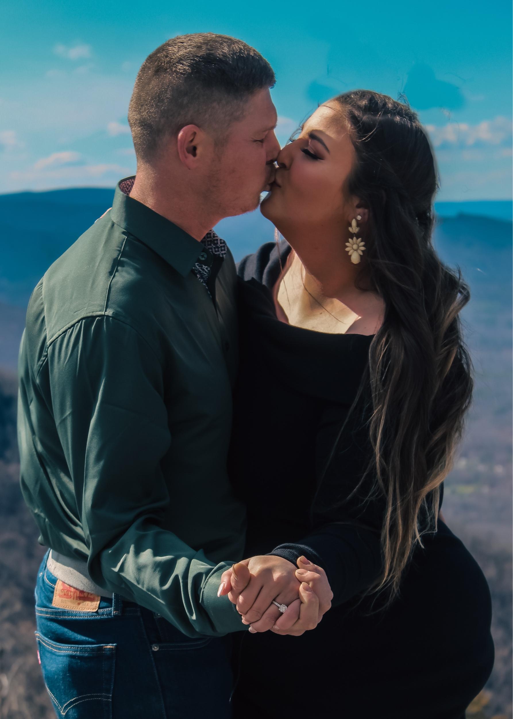 Victoria Graham and Justin Perry's Wedding Website