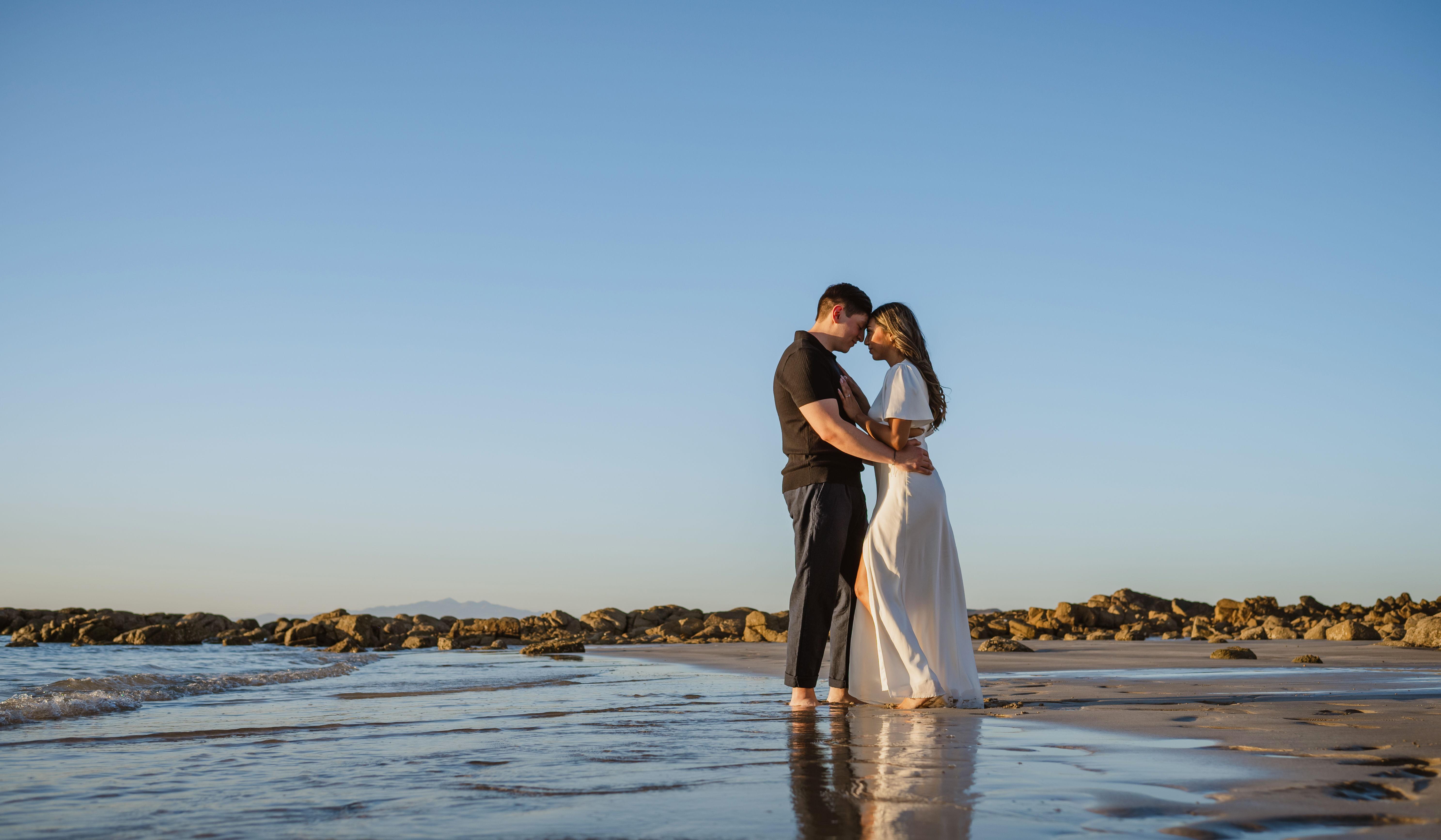 Adrian Serna and Abril Calderón's Wedding Website