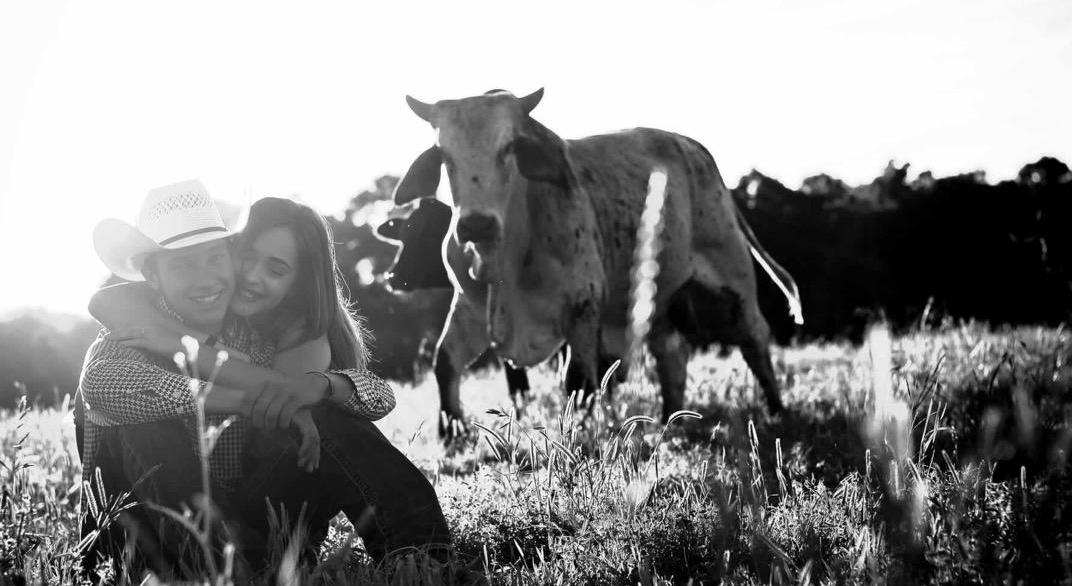 akacea weavers and heath warren's Wedding Website