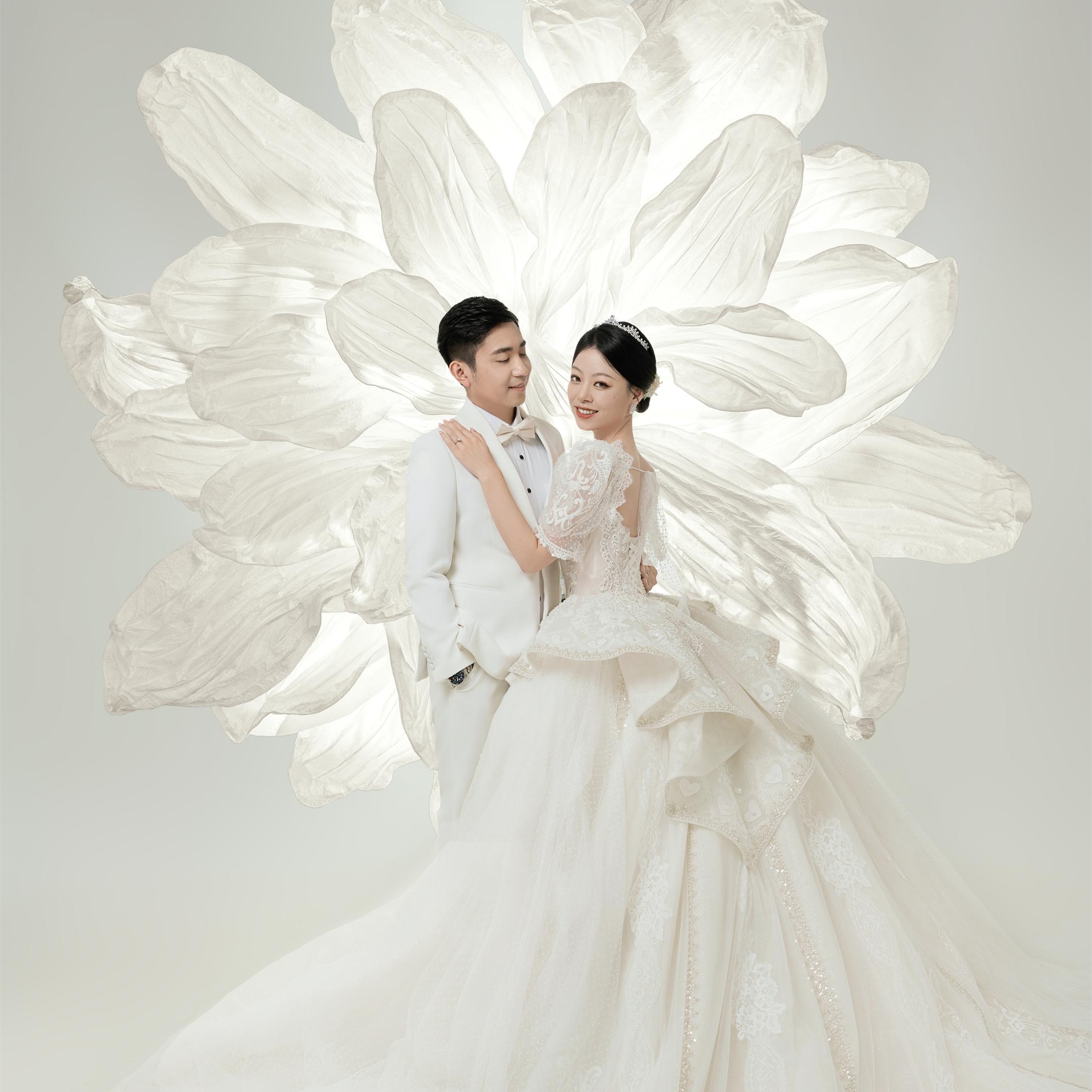 Liya Xu and Randy Liang's Wedding Website