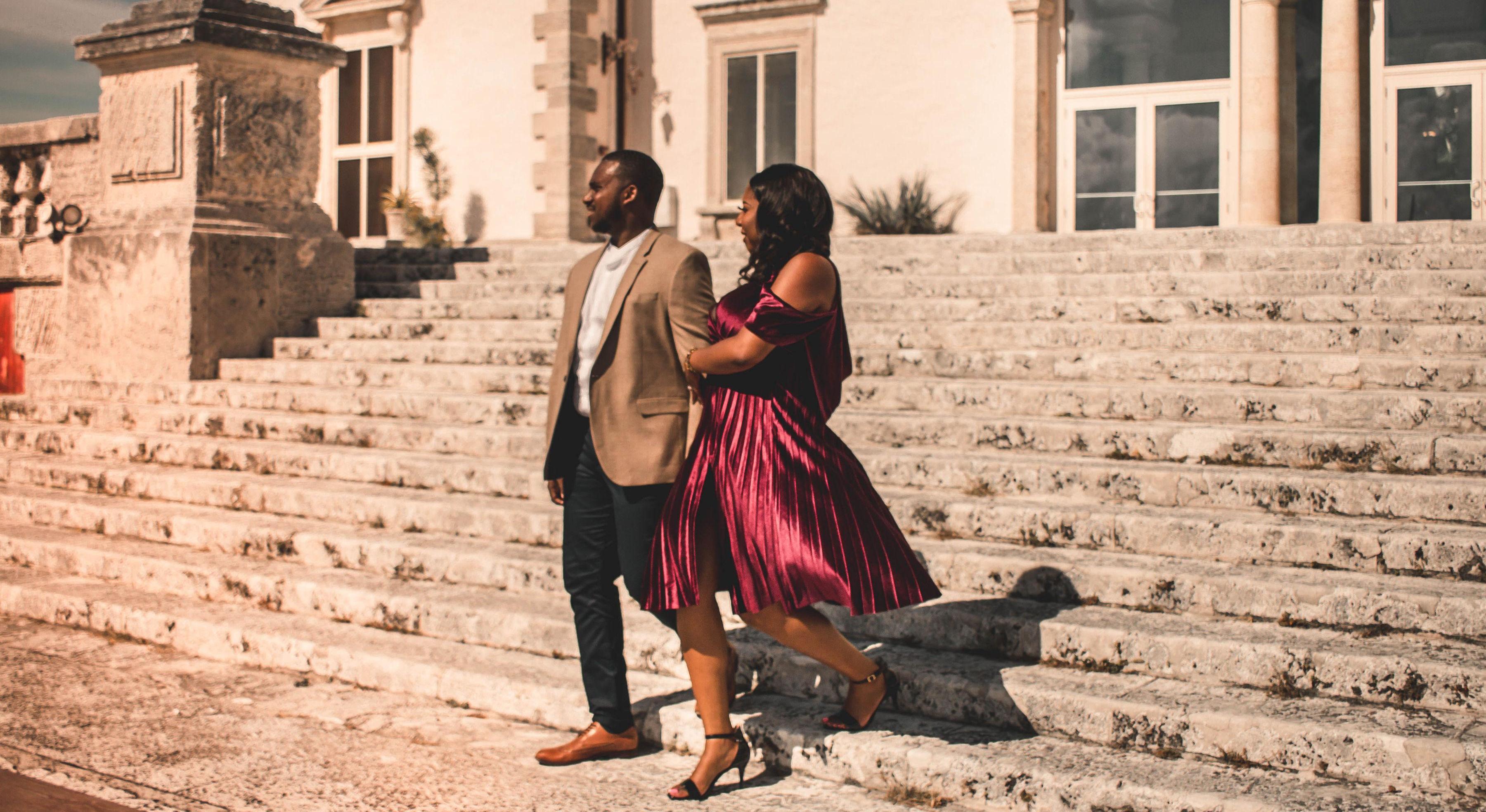 Maya Thomas and Leslie Sharpes' Wedding Website