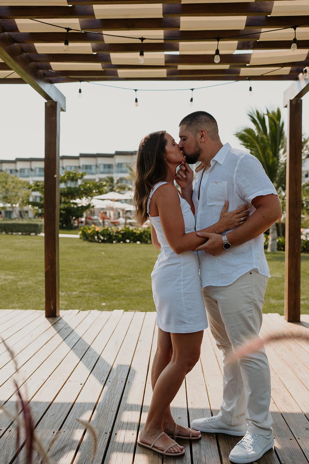 Fallon Mesaros and Daniel Gomes' Wedding Website