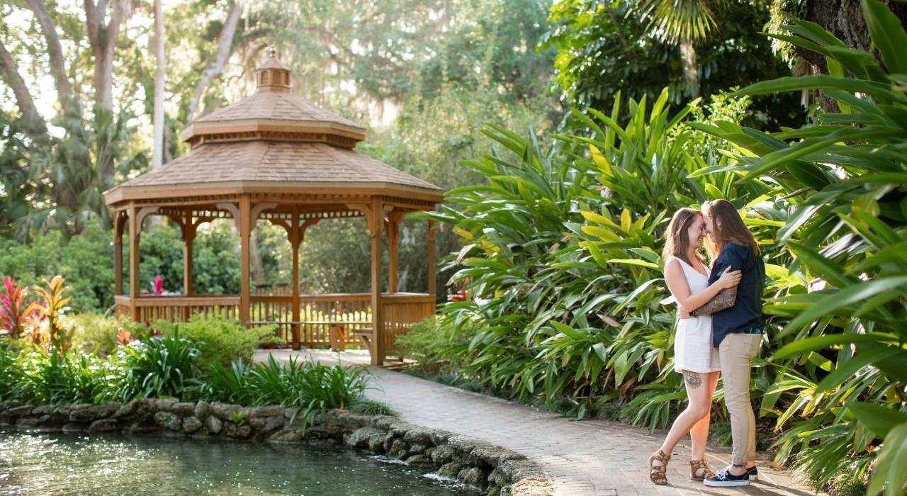 Ashleigh Atkinson and Kristen Washington's Wedding Website