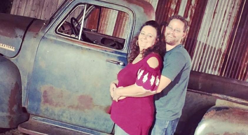 Vickie Ward and Casey Holcomb's Wedding Website