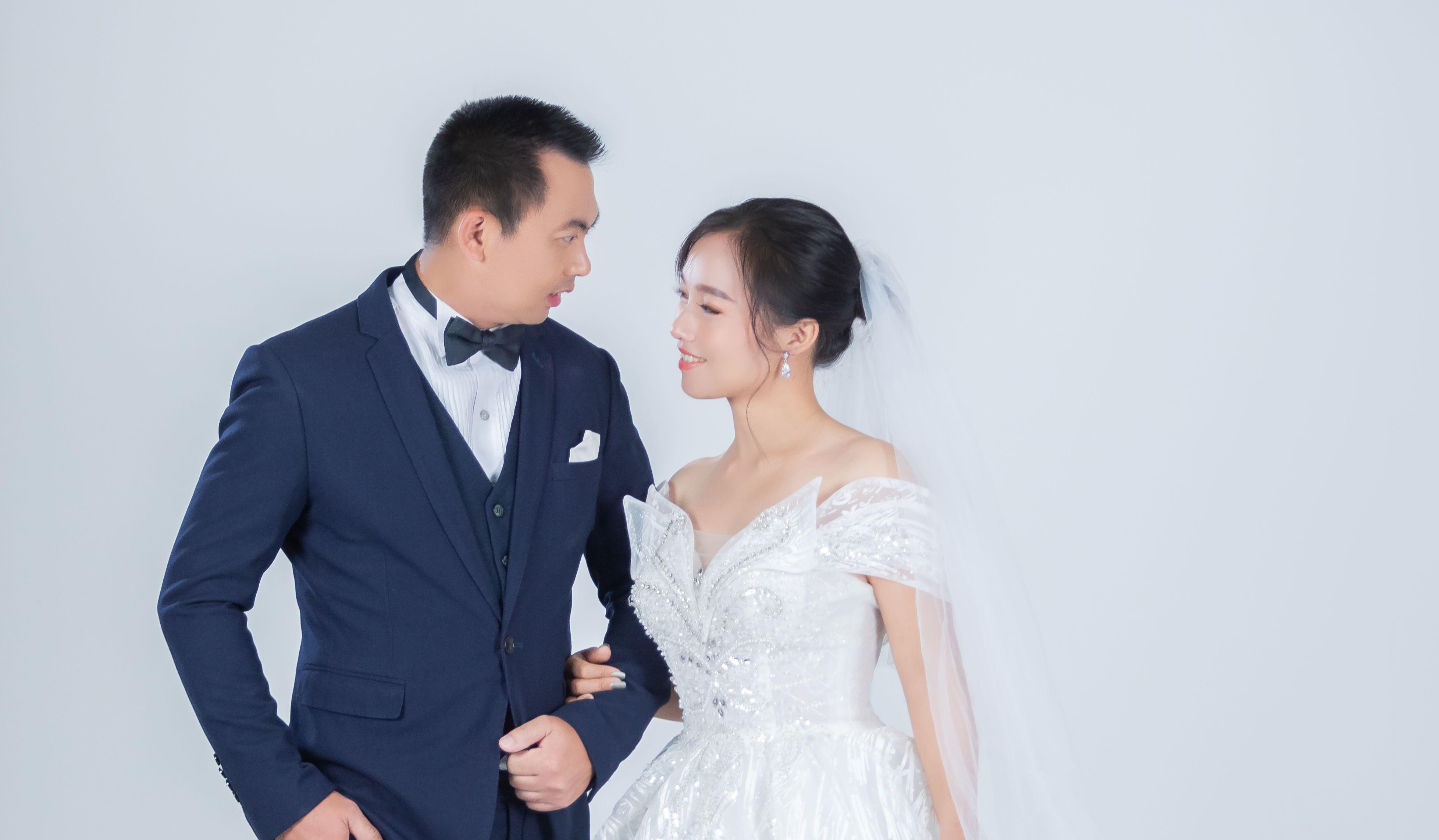 Jerry Vang and Maria Her's Wedding Website