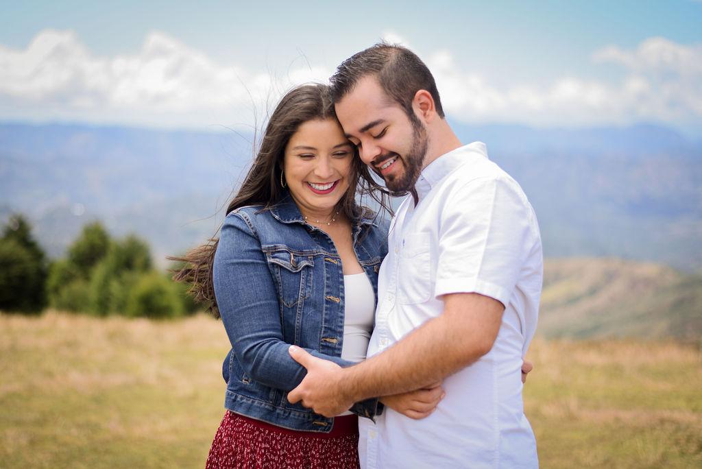 María Fernanda Villegas and Roberto Puertas' Wedding Website