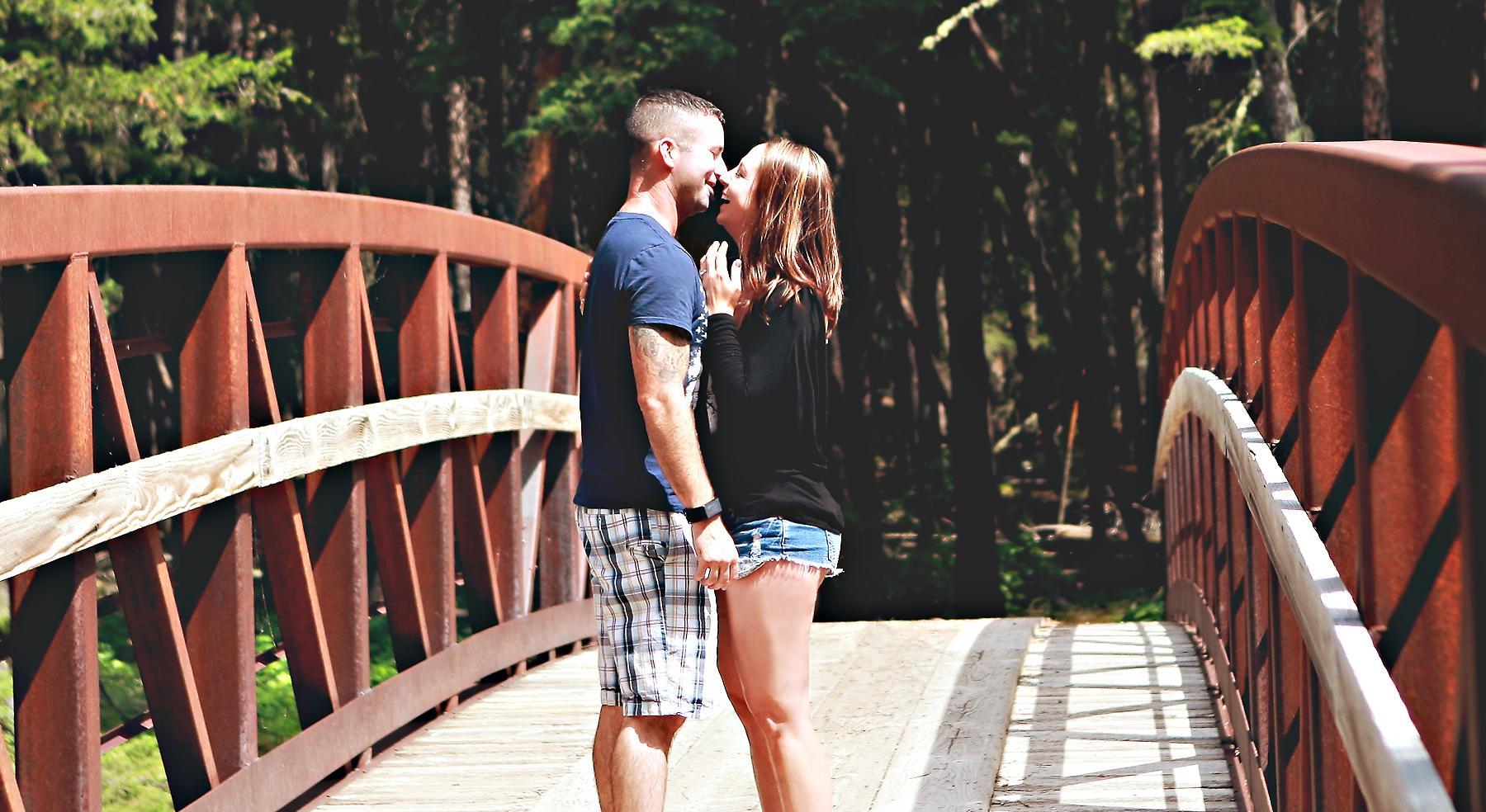 Leslie Roark and Jeramiah Dempsey's Wedding Website