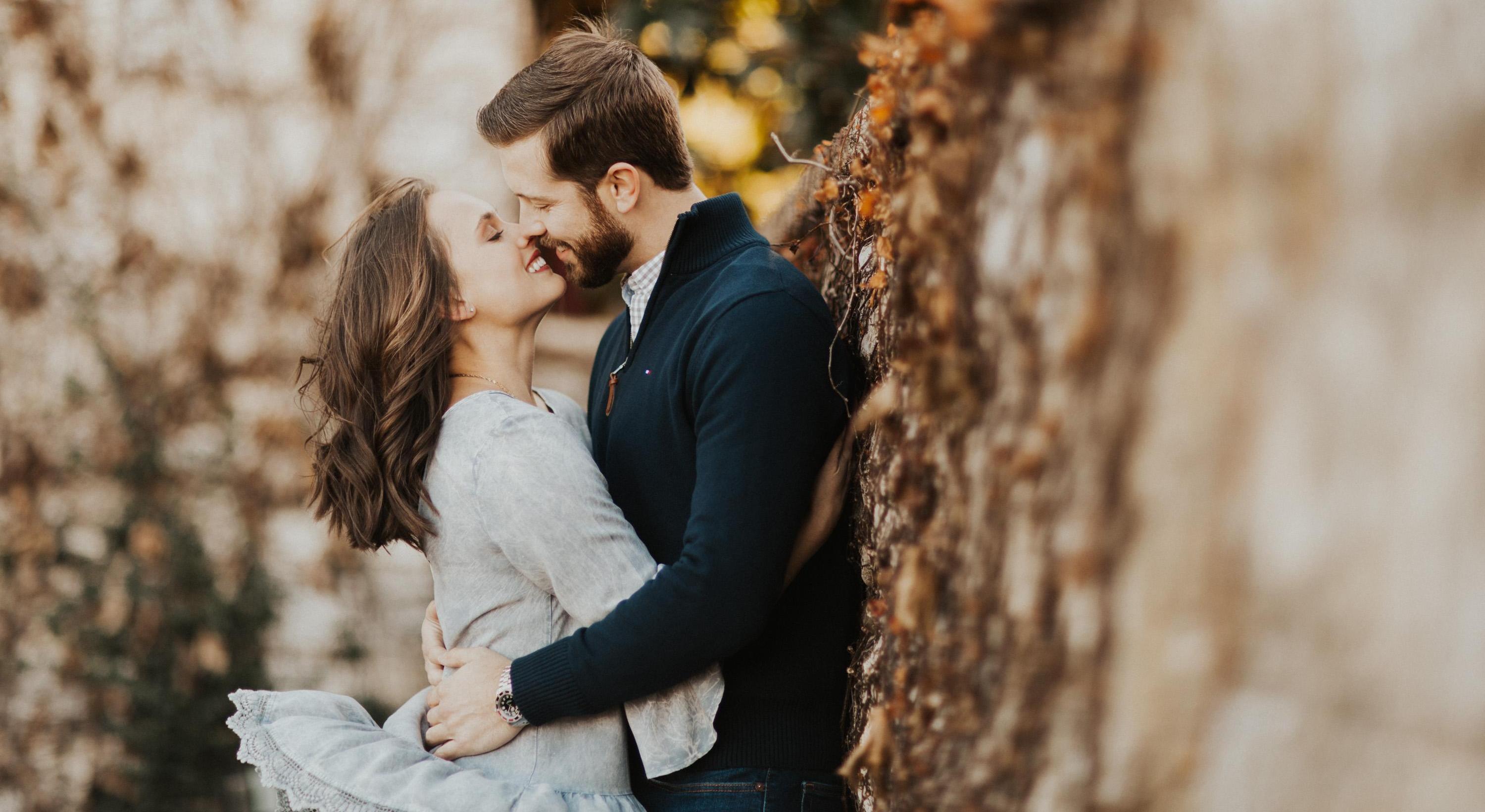 Julie Collette and Austin Reynolds' Wedding Website