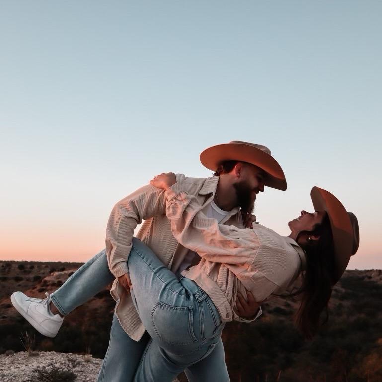 Maura Neilson and CJ Gregory's Wedding Website