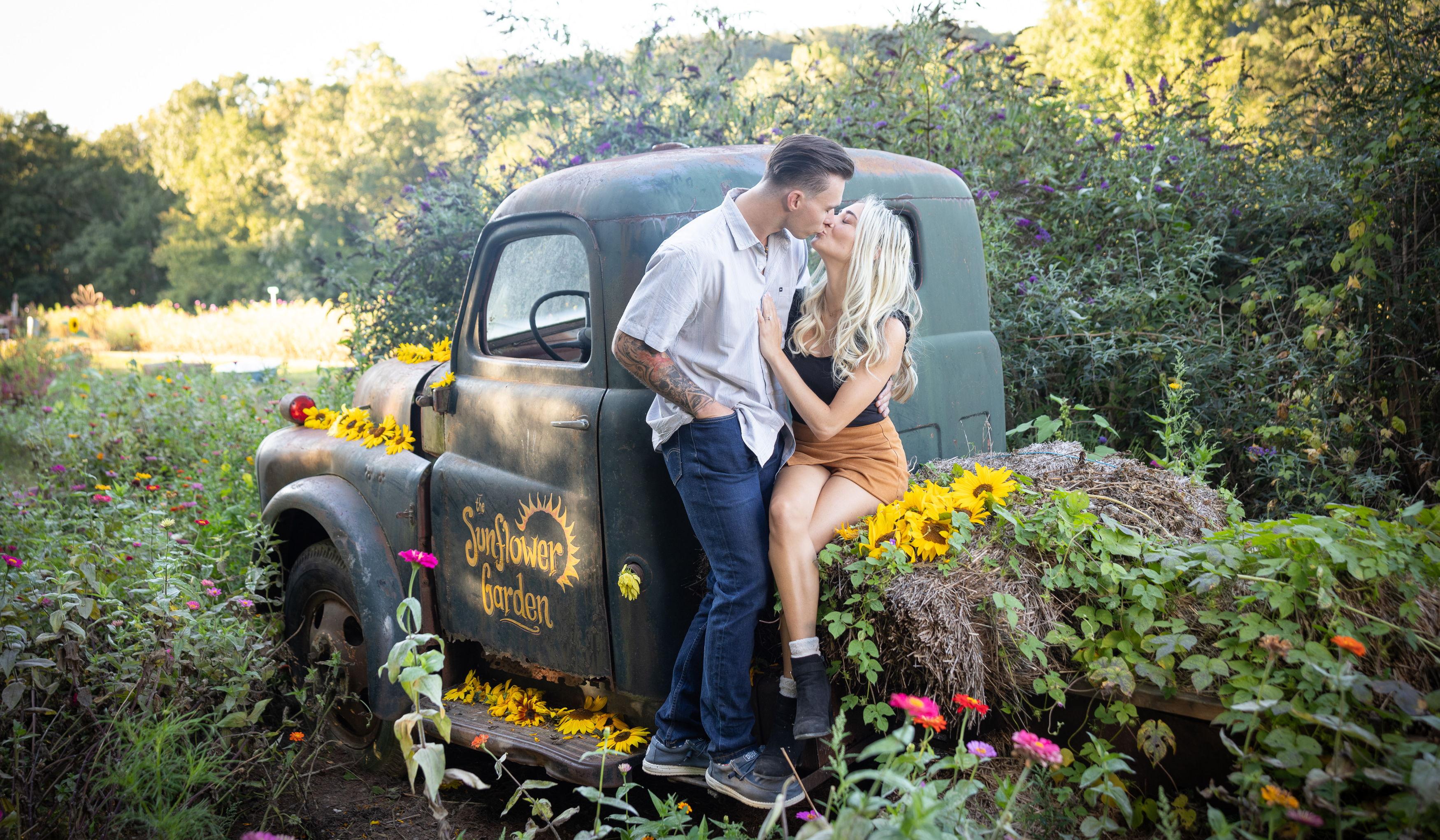 Allison Eichinger and Garrett Matheny's Wedding Website