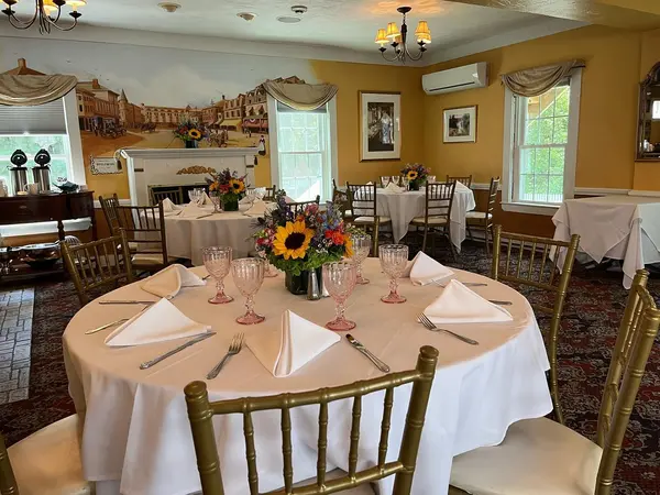 Colonel Blackinton Inn - Wedding Venues - Zola