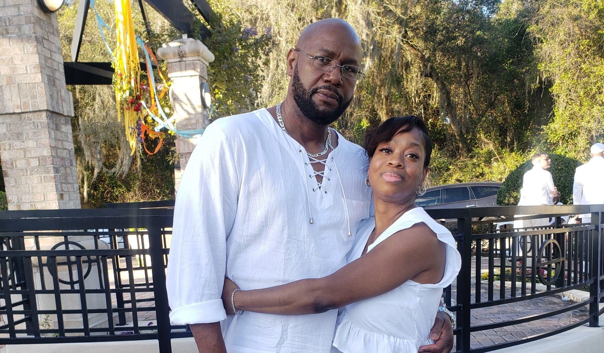 Ronald Falls and Regina Groomes' Wedding Website