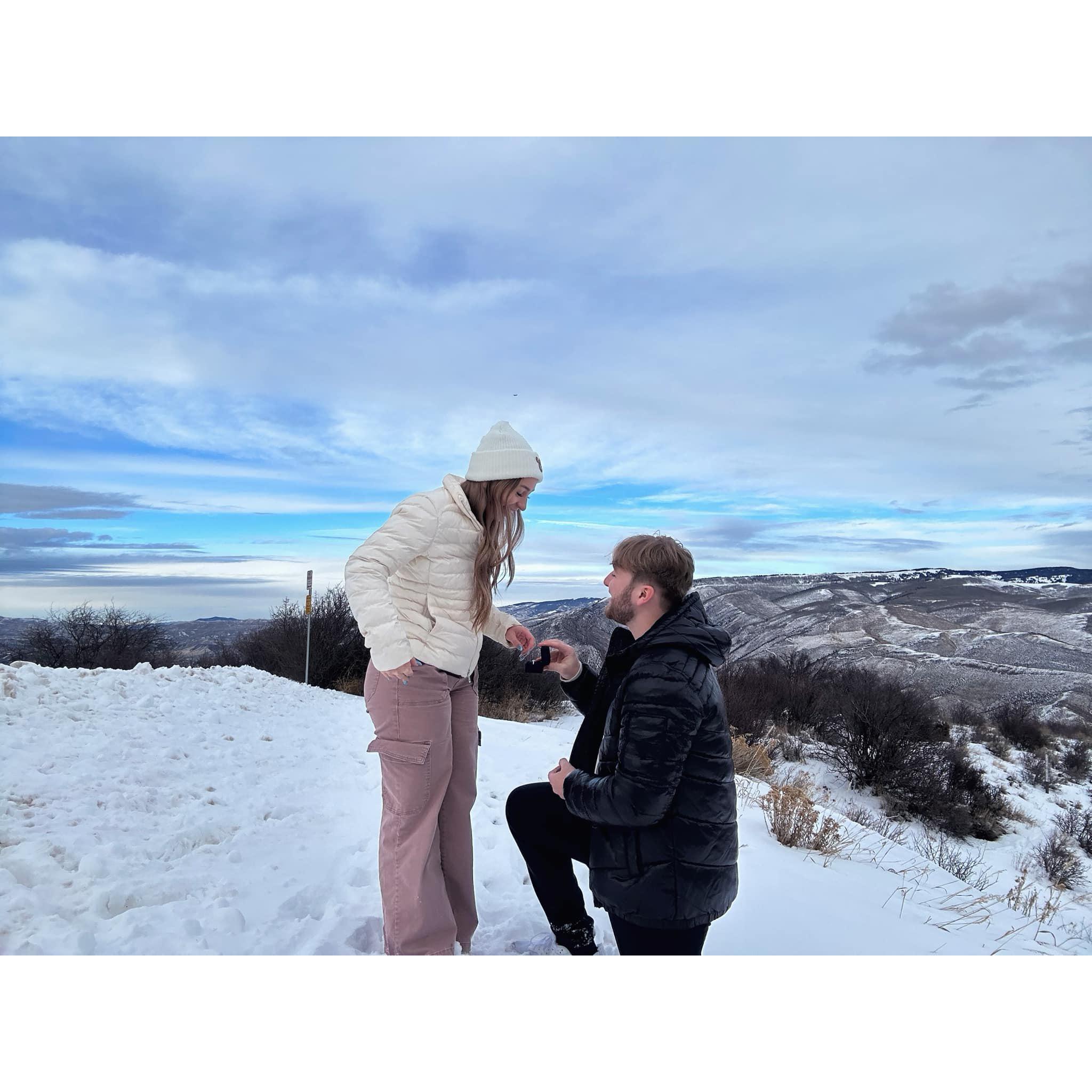 Allyssa Frazier and Scotty Weaver's Wedding Website