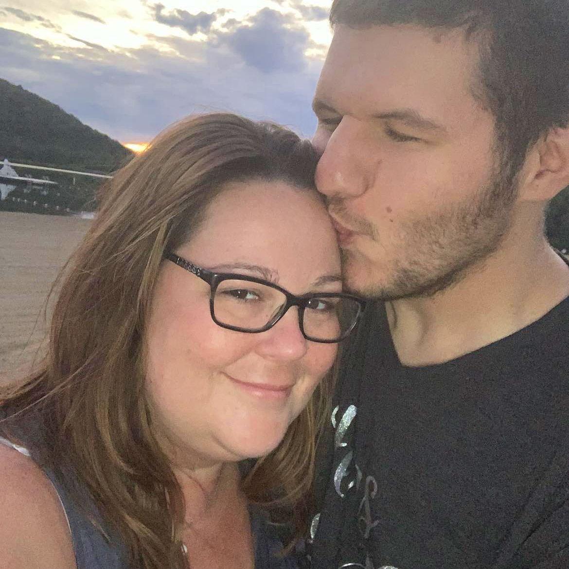 April Bentley and Tom Embs' Wedding Website