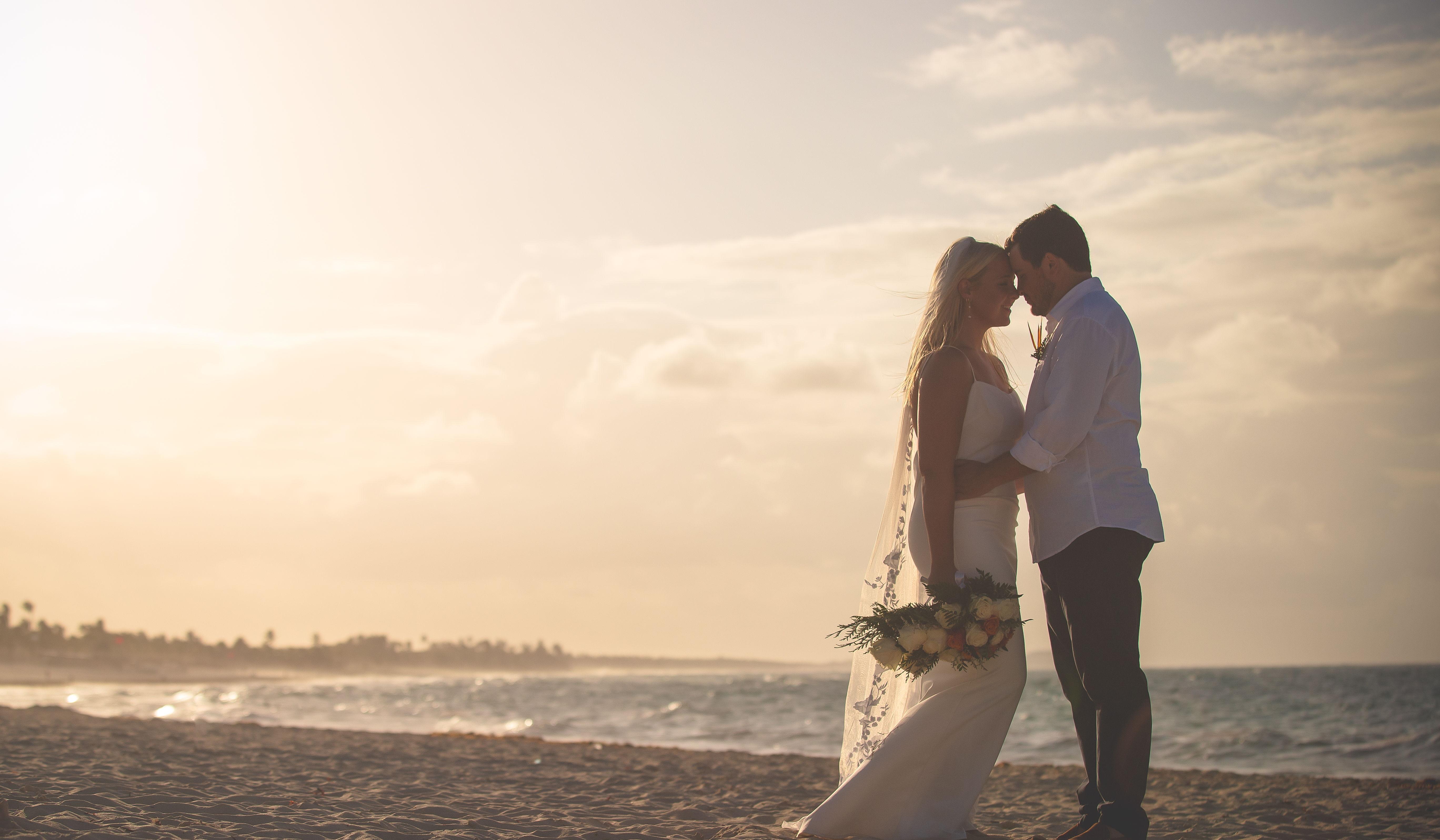 Laura Knighton and Jason Creasy's Wedding Website