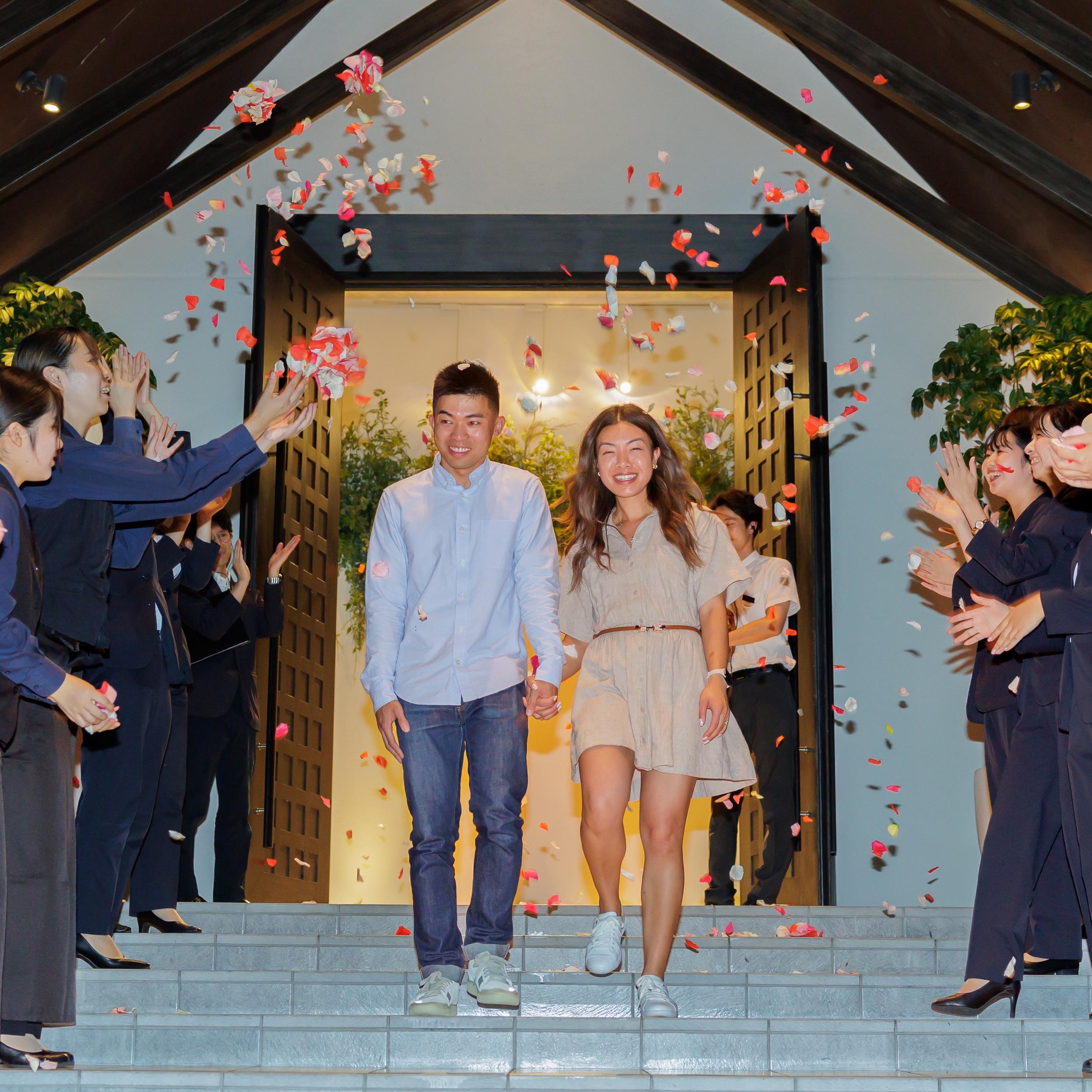 Emily Zhou and Jacky Chau's Wedding Registry on Zola