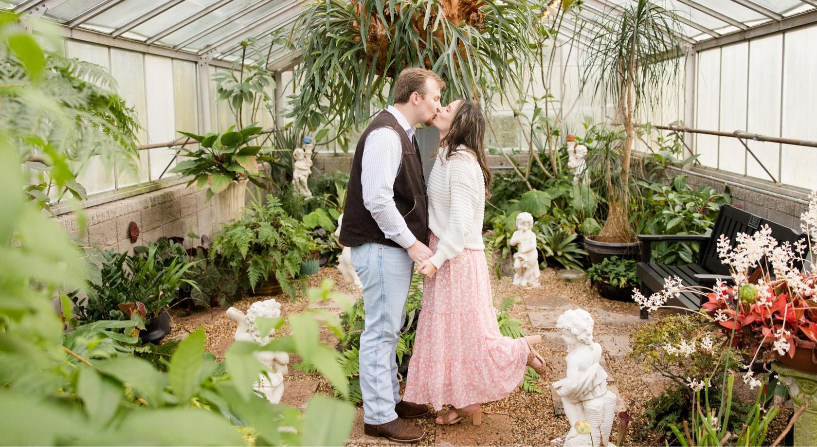 Allie Sutton and Tanner Hall's Wedding Website