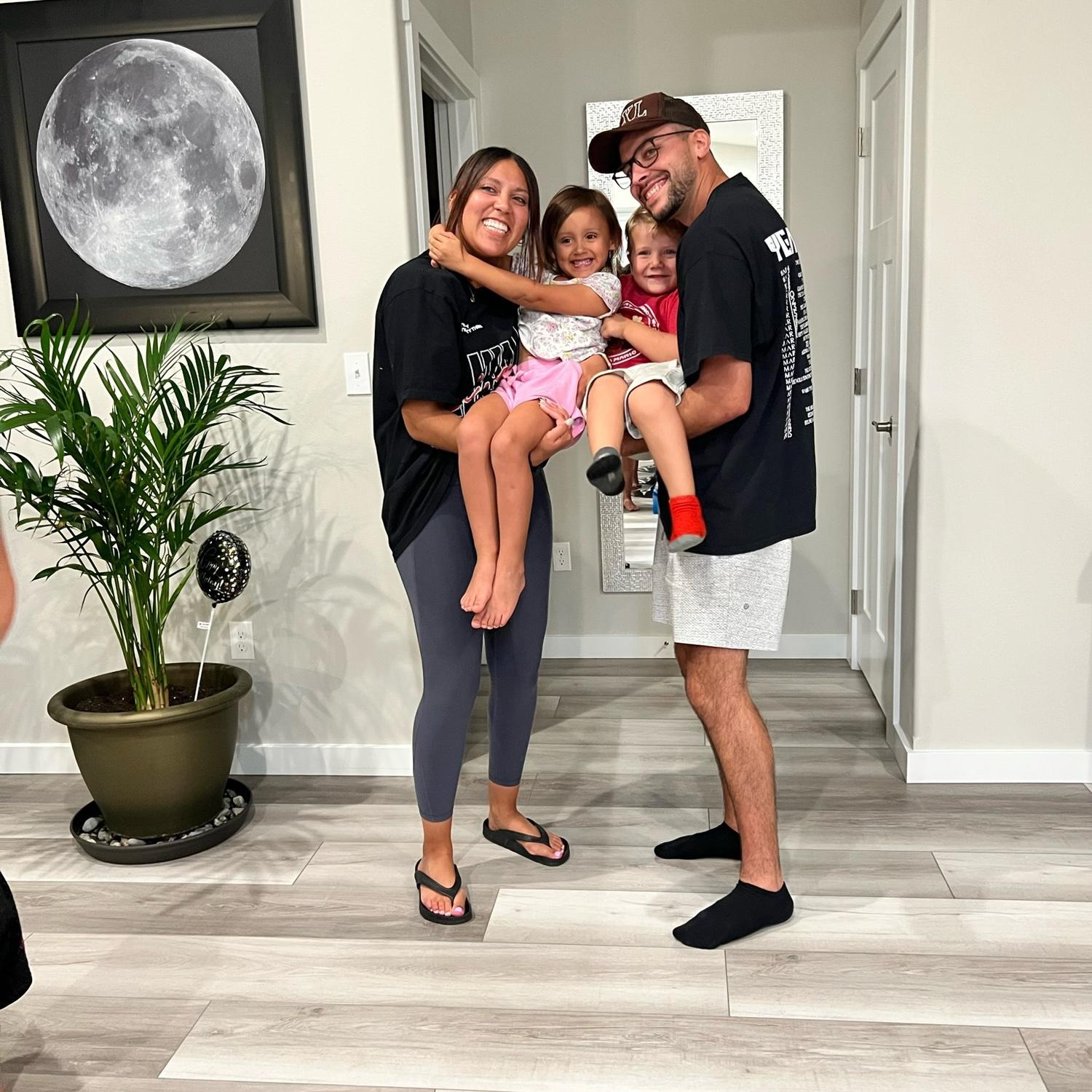 Sydney Lynn Toler and Michael Ryan Scoggins' Wedding Website