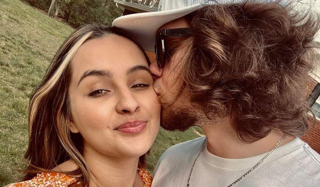 Abigail Rogers and Lance Maynard's Wedding Website