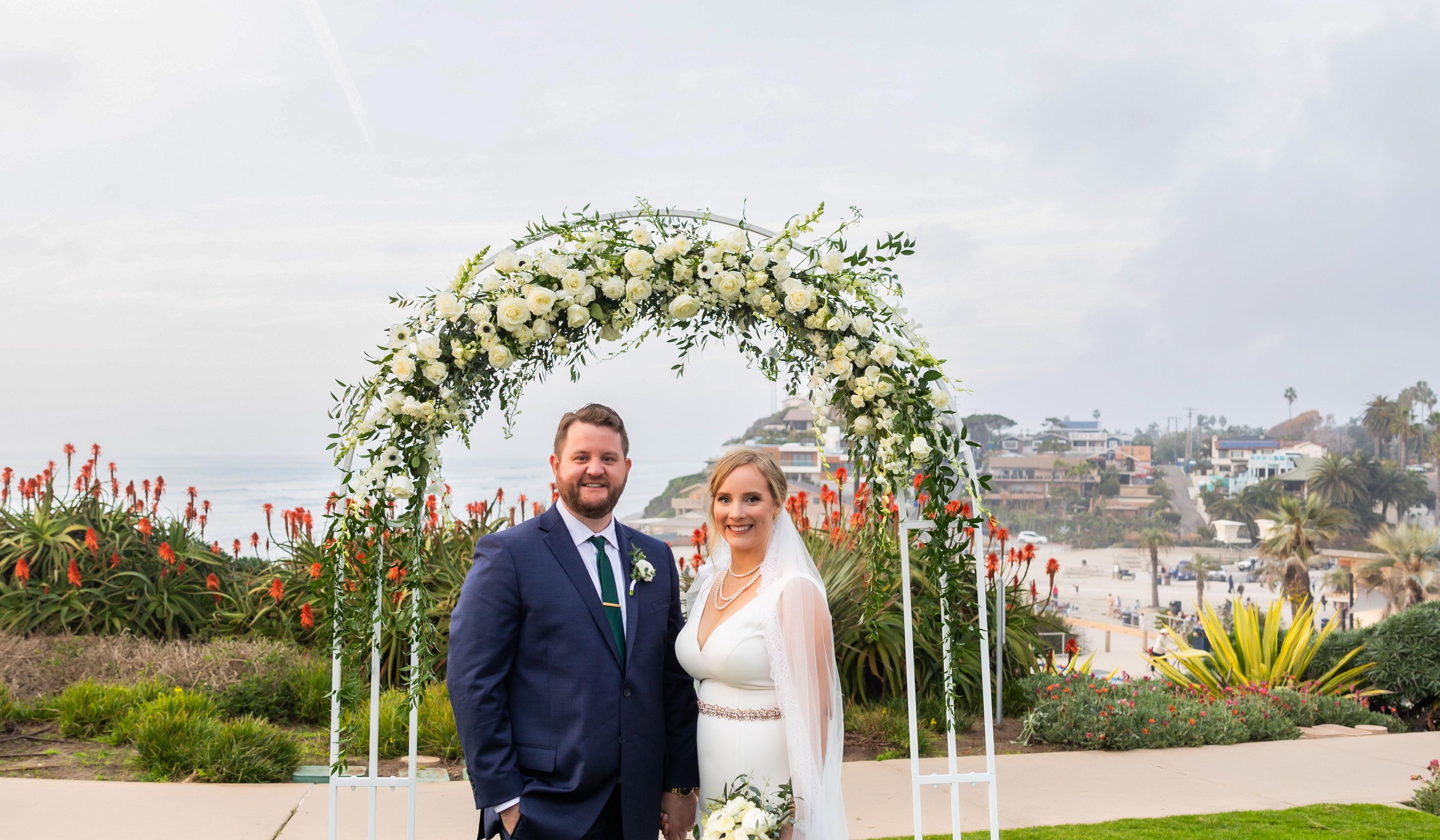 Sara June McKinney and Hunter Walton's Wedding Website