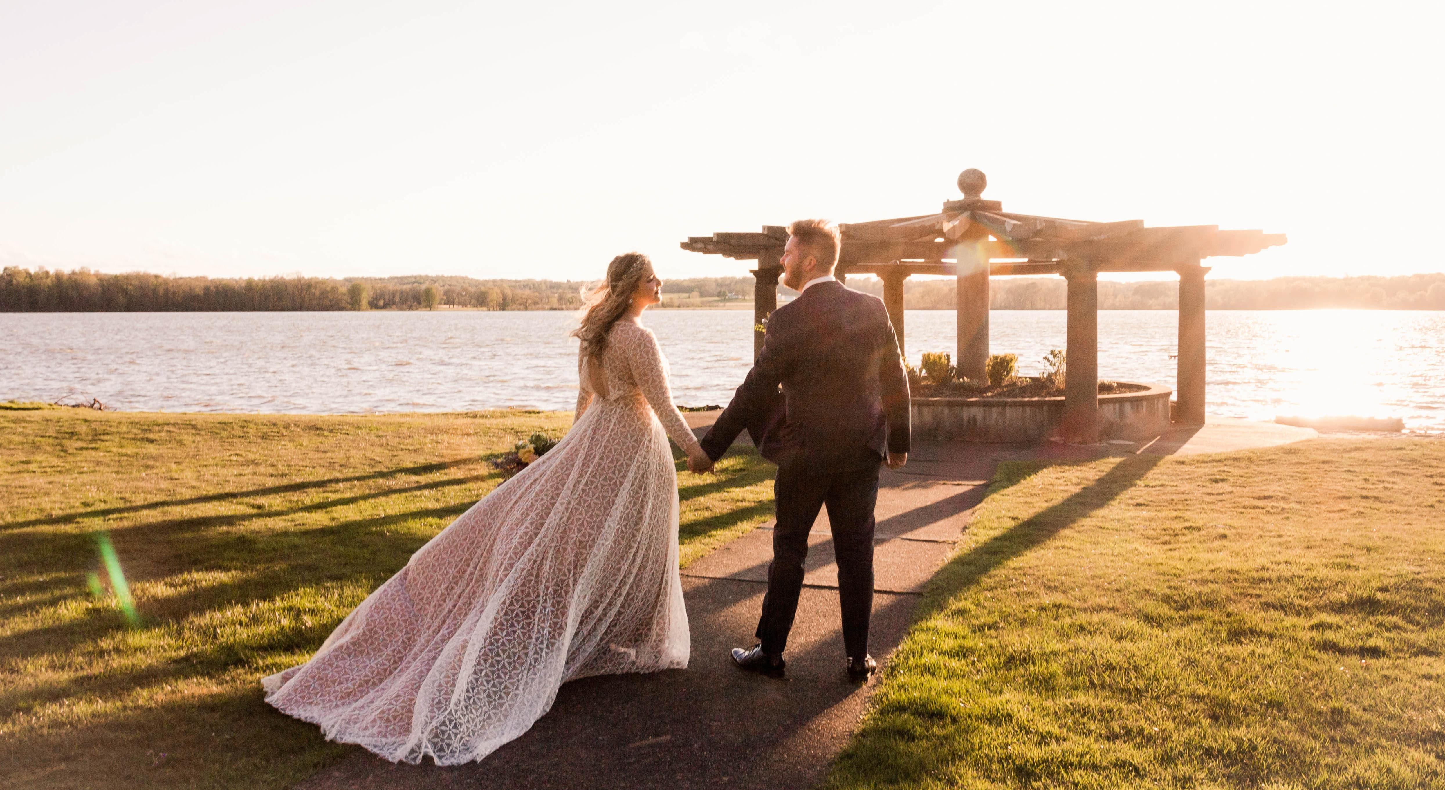 Hayley Kueterman and AJ Kueterman's Wedding Website