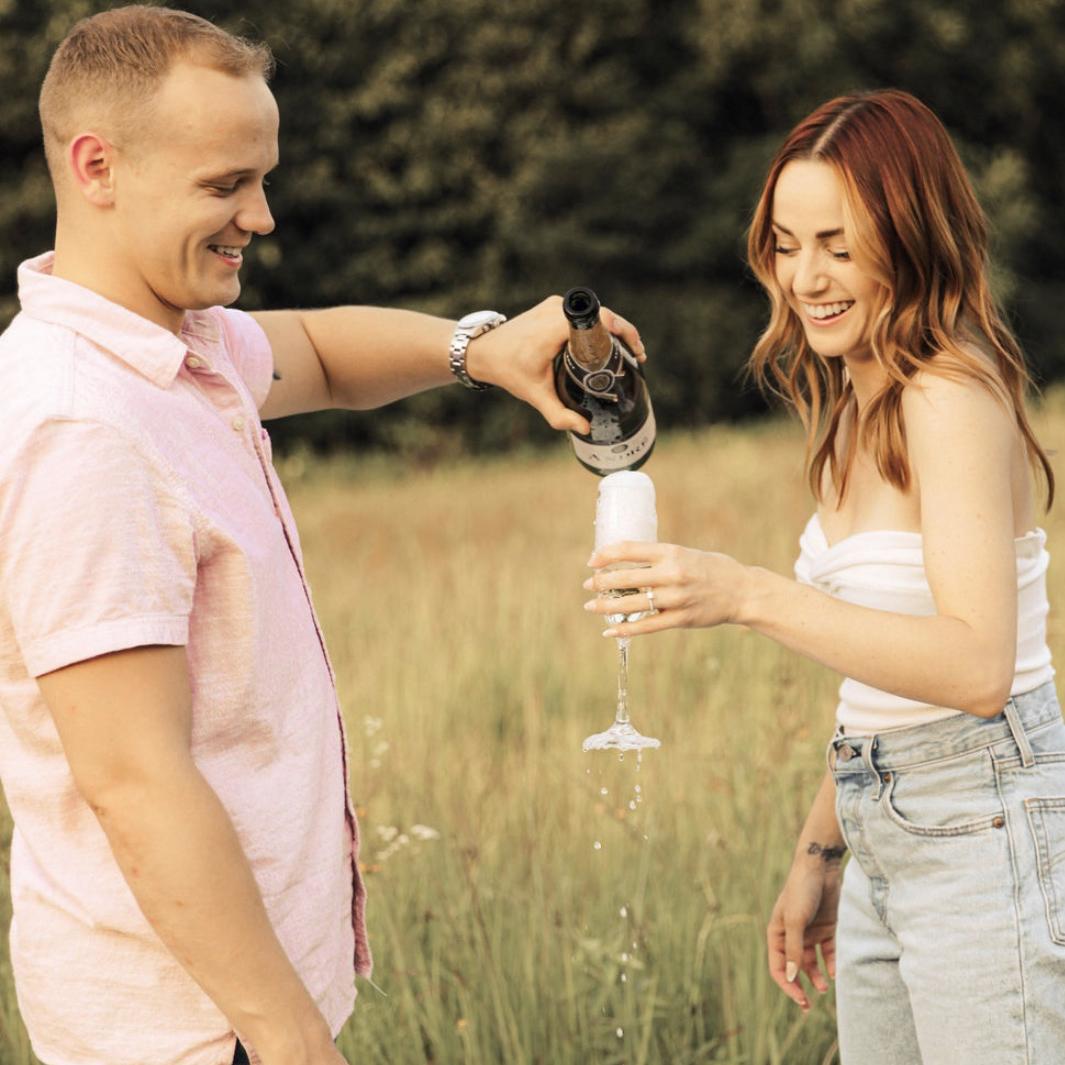 Megan Renea Schell and Ian James Broadley's Wedding Website