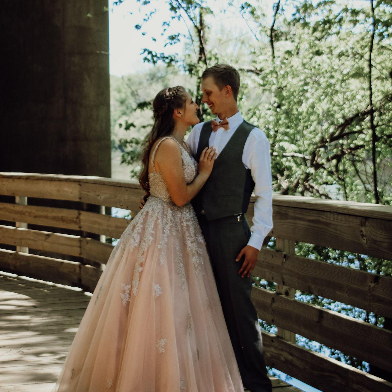 Allie Ownby and Chad Jones' Wedding Website