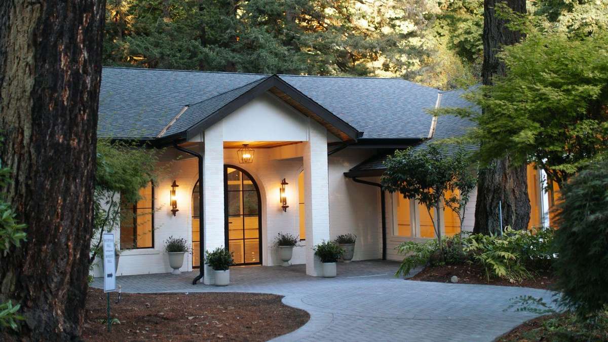 Sandy River Gardens | Wedding Venues | Cost, Reviews & Photos | Zola