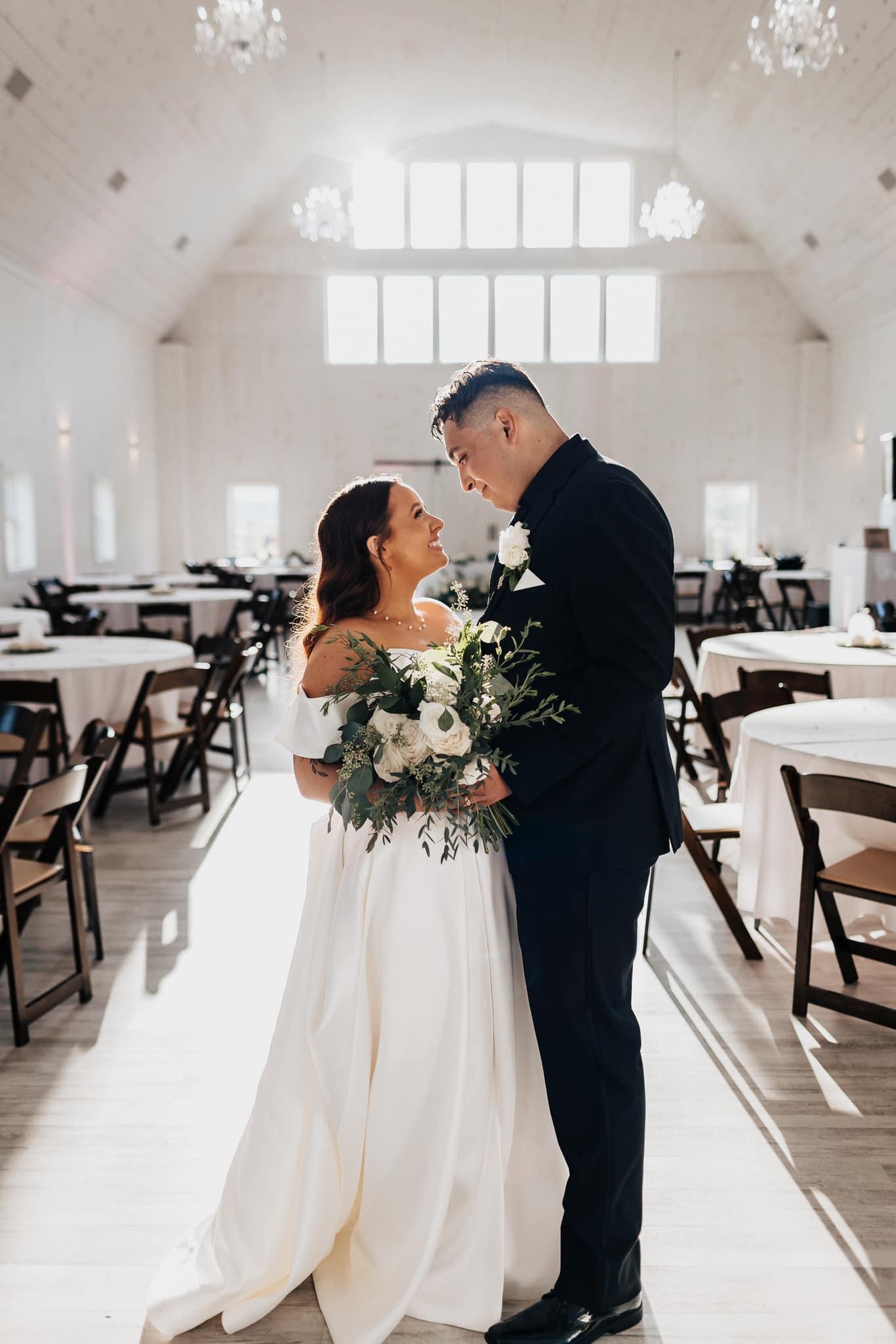 White Rose Barn | Wedding Venues | Cost, Reviews & Photos | Zola