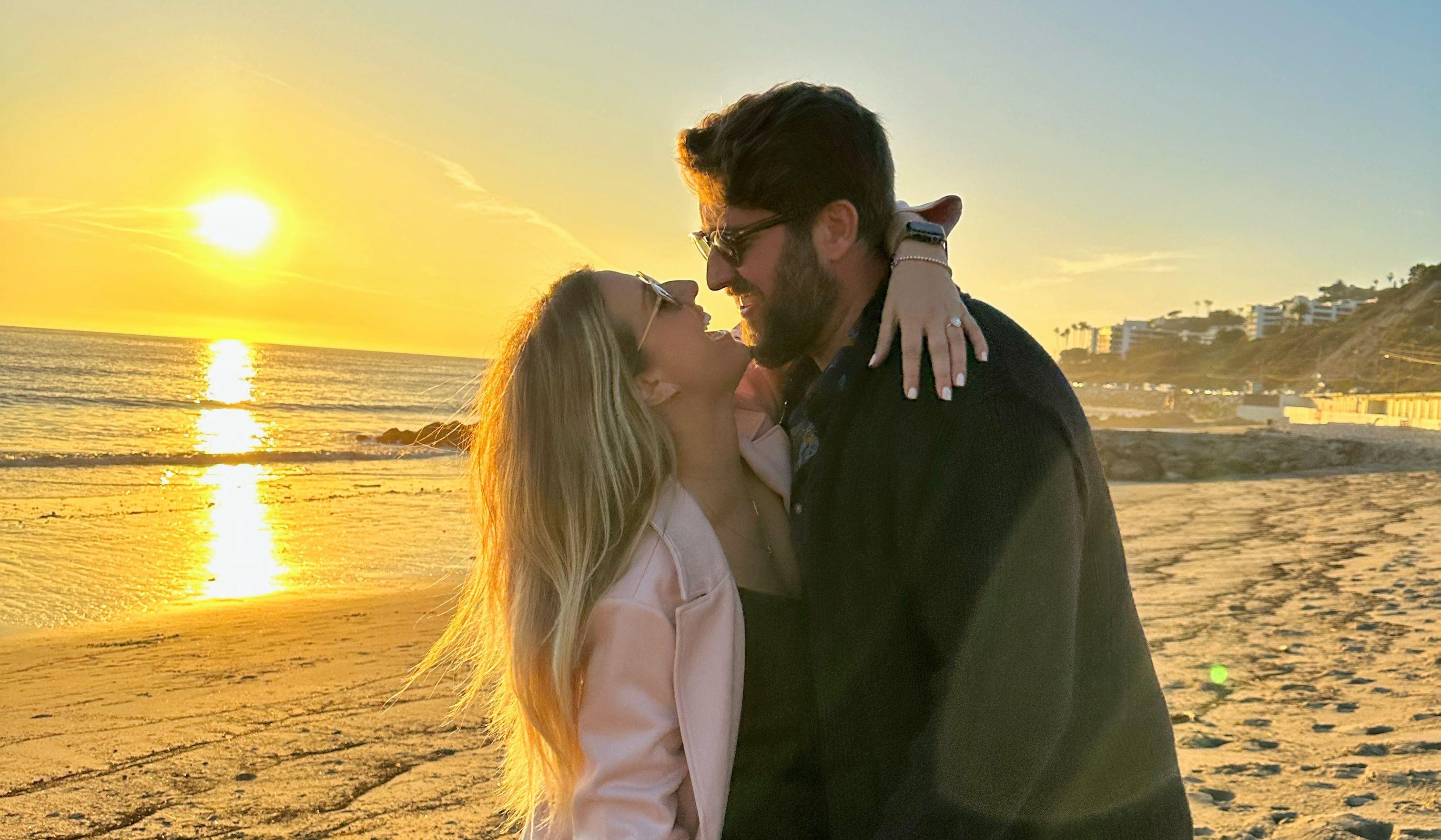 Alexandra Nicol Reeves and Sean McNaughton Black's Wedding Website