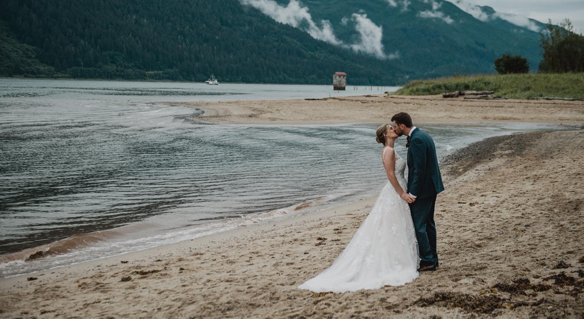 Beth Marshall and Travis Monahan's Wedding Website