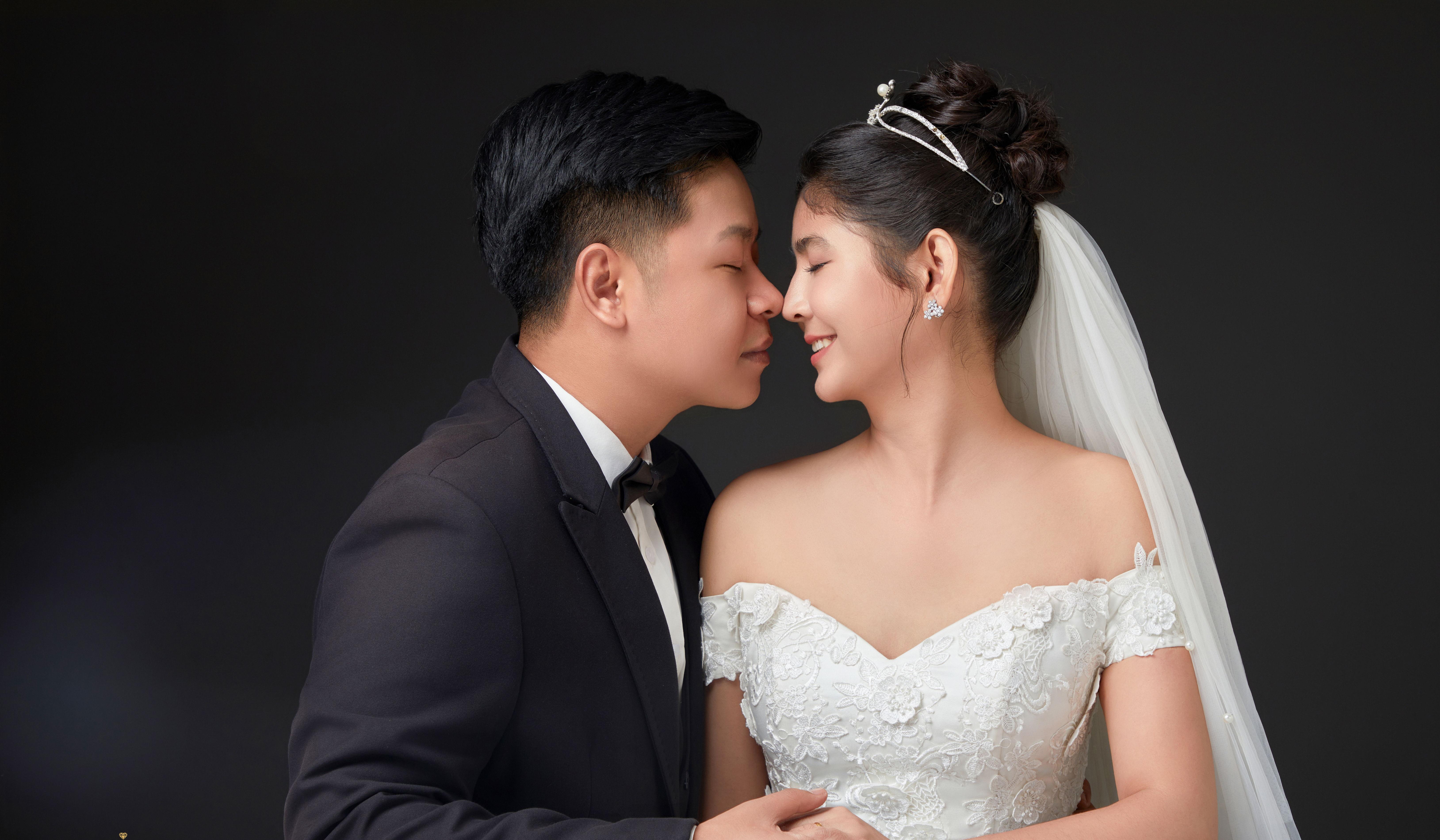 Aung Myint Kyaw and Yuya Htwe's Wedding Website