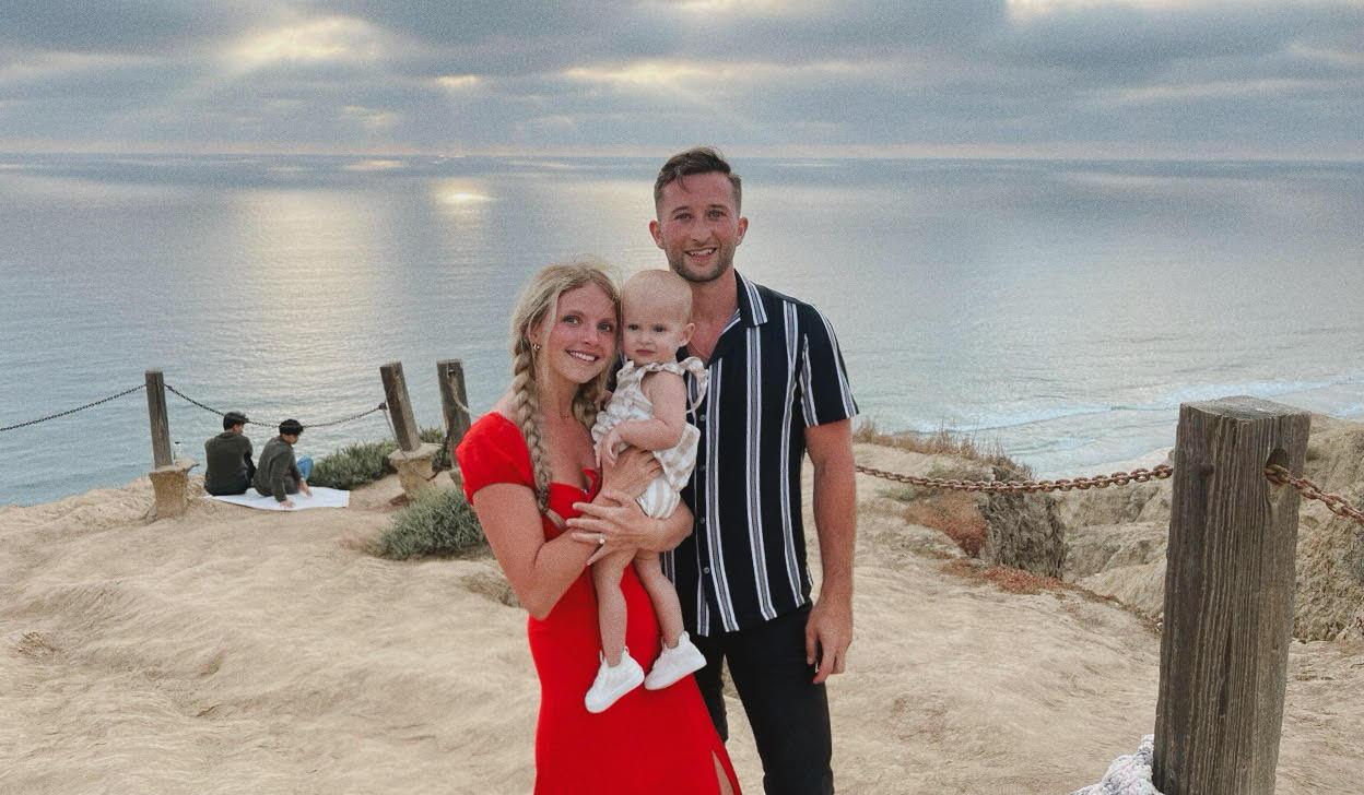 Alison Niesen and Tyler Funk's Wedding Website