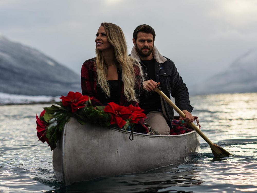 Luke Heffernan and Unique Hobbs' Wedding Website