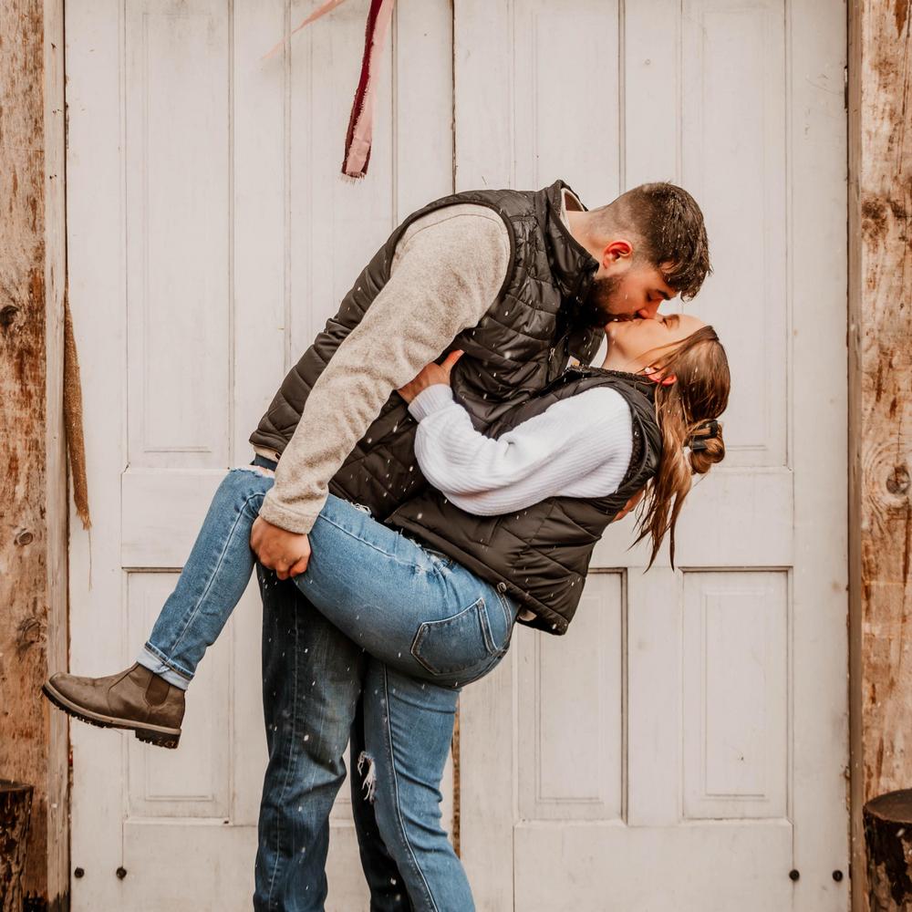 Jordyn Lynn and Tyler Finley's Wedding Website