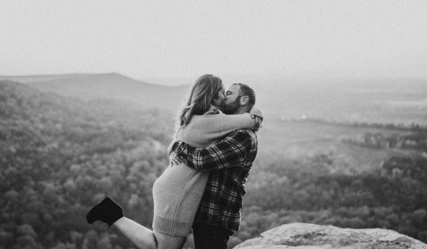 Jillian Wilson and Les Toms' Wedding Website