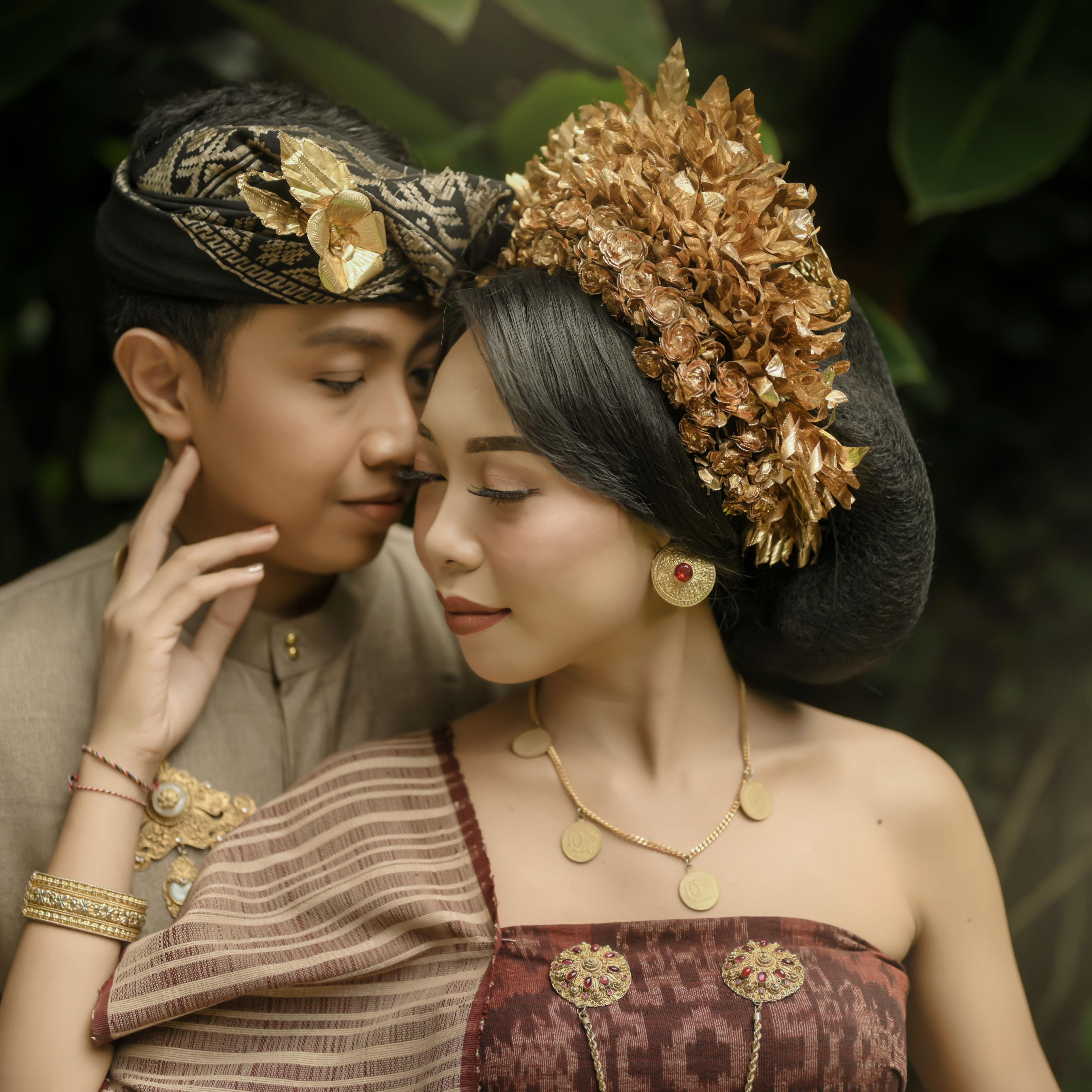 manik sintya and krisna manik's Wedding Website
